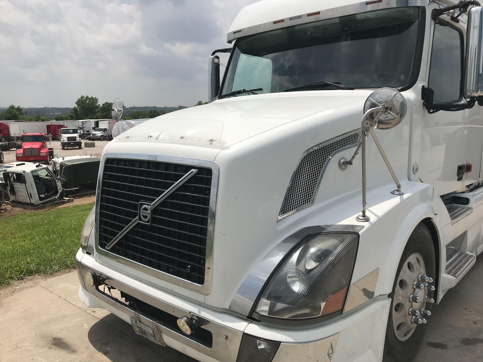Volvo VNL Hood for Sale