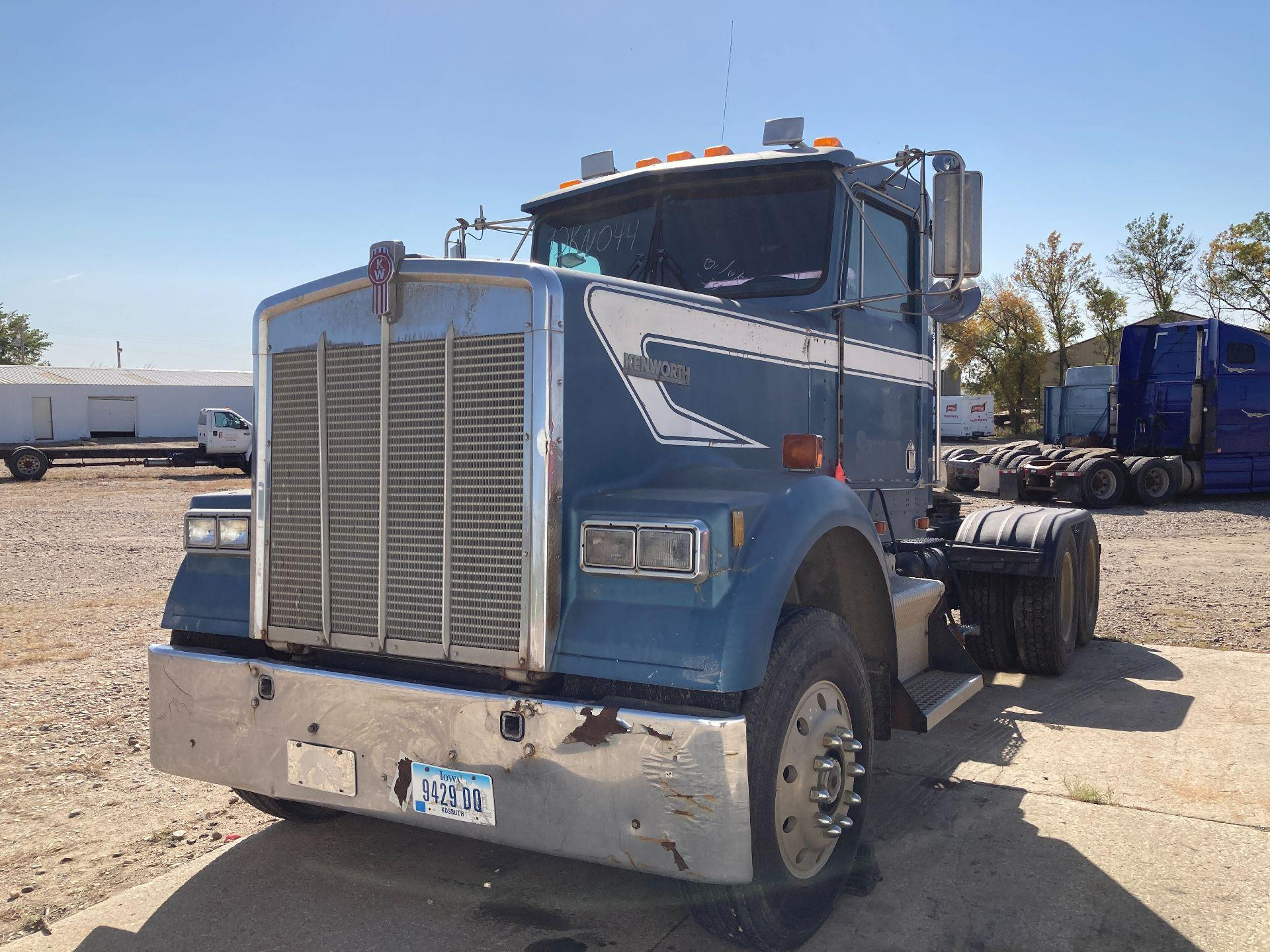 Kenworth W900B Hood for Sale