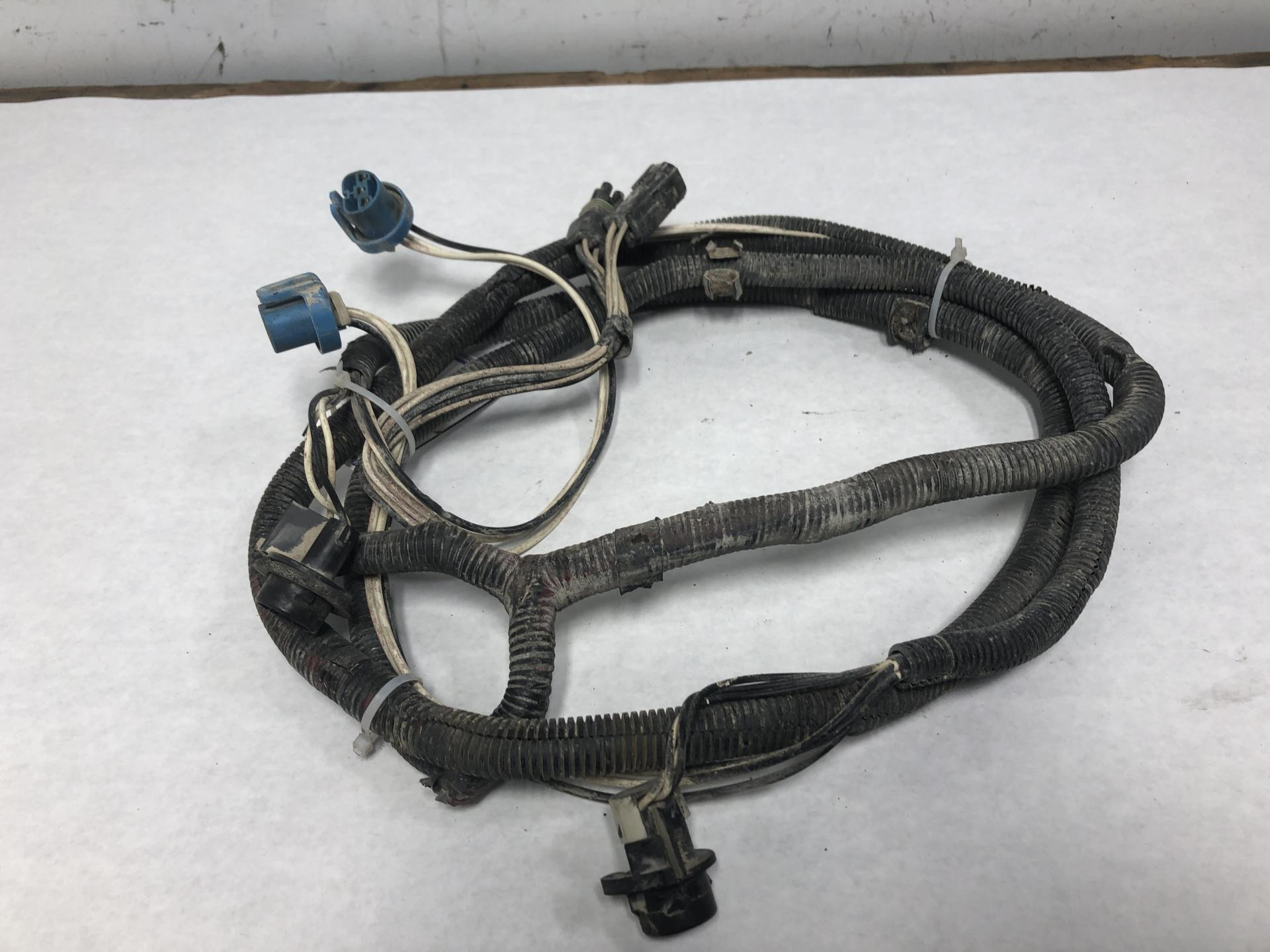 Mack CH600 Hood Wiring Harness for Sale