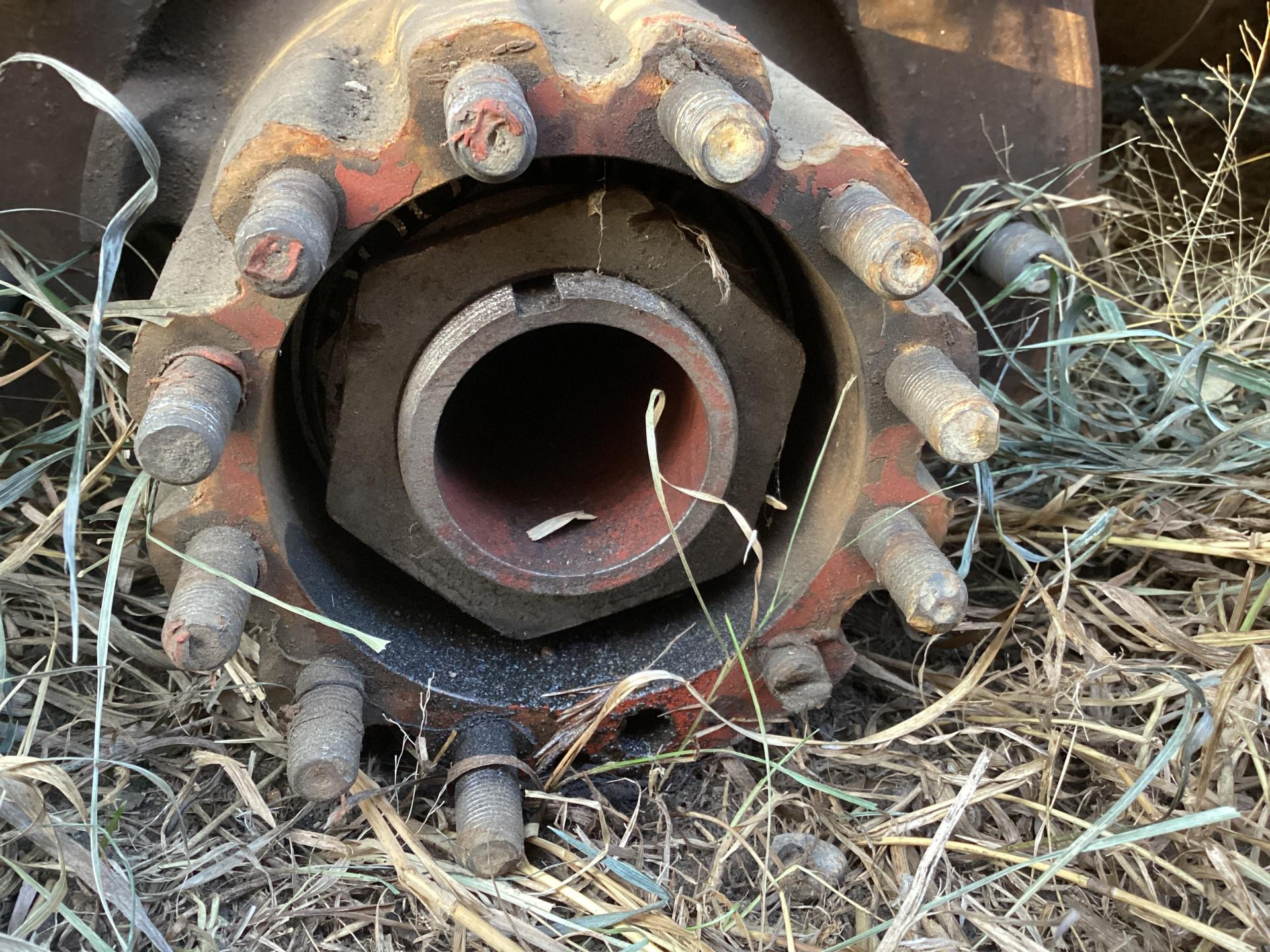 Ford B700 Hub for Sale