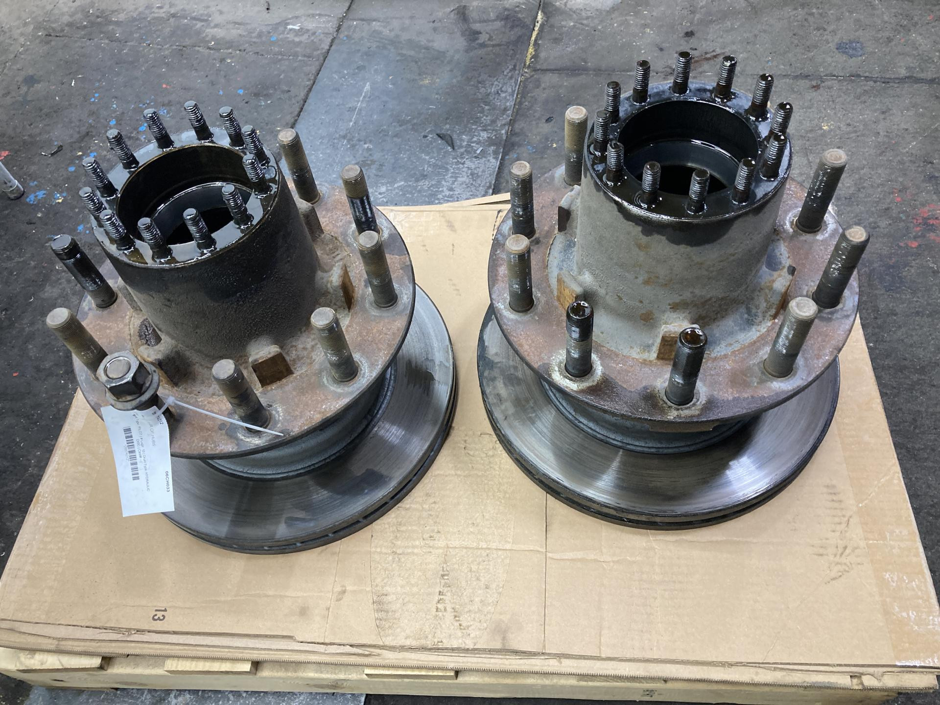 Chevrolet C6500 Hub for Sale