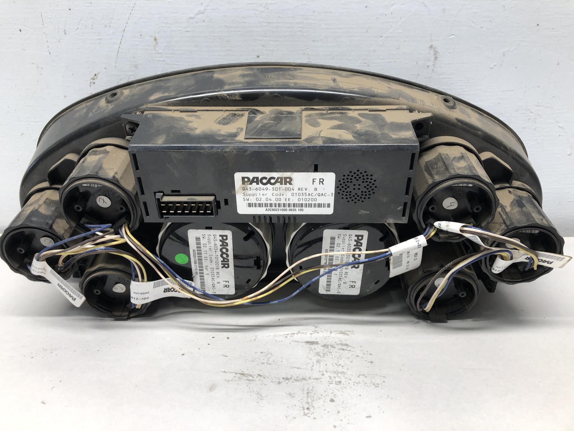 Peterbilt 382 Speedometer Instrument Cluster for Sale