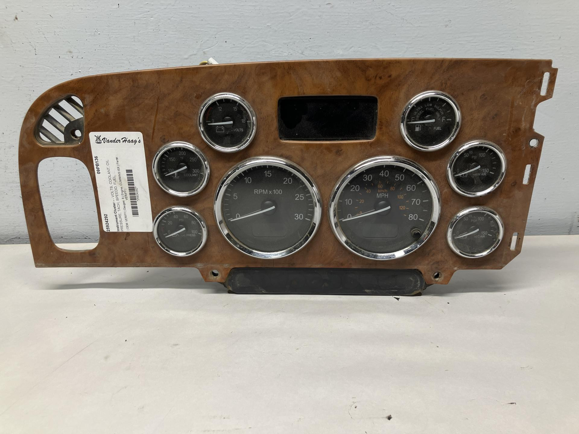 S64-6021-200 | Peterbilt 386 Speedometer Instrument Cluster for Sale