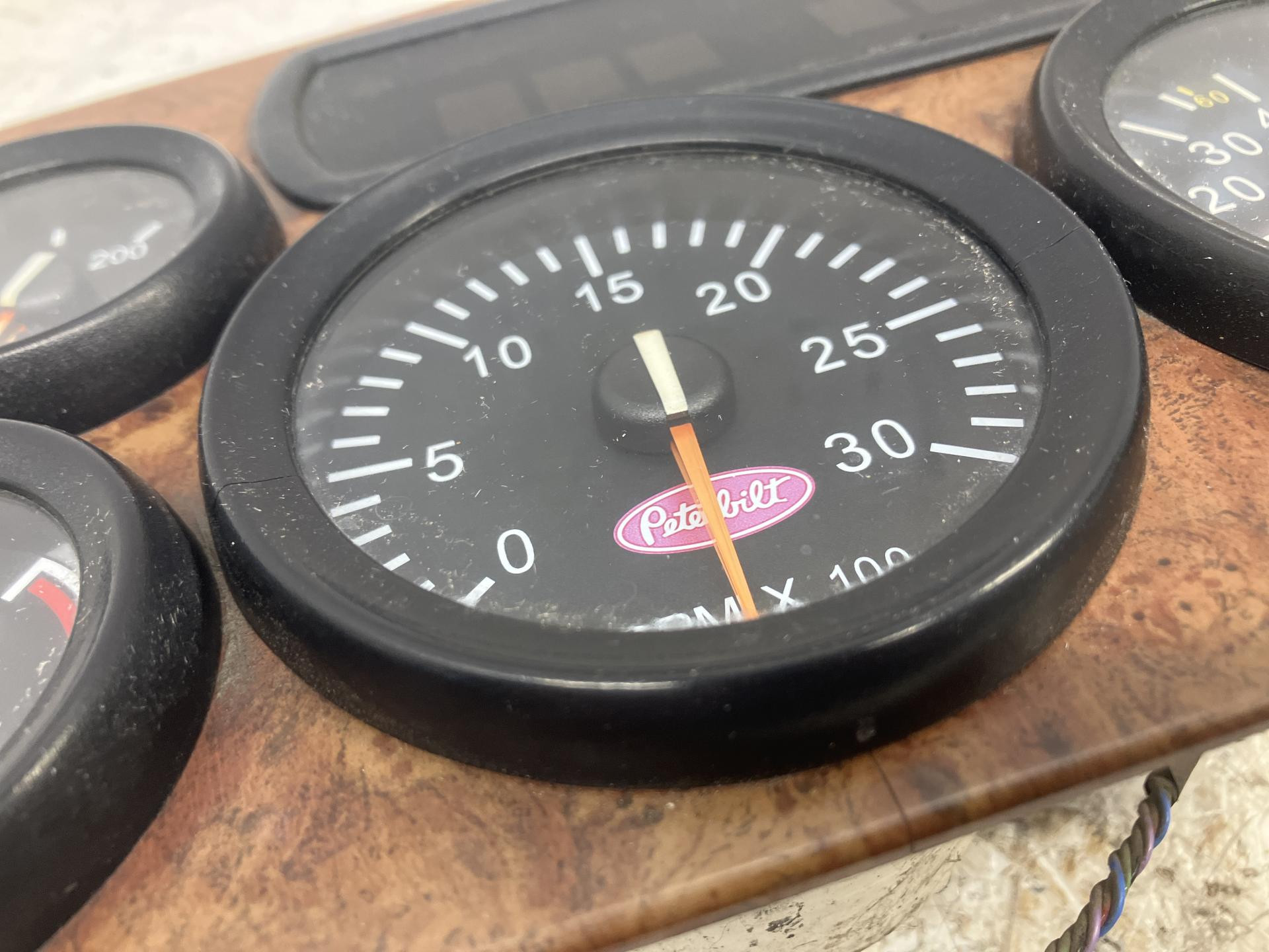 Peterbilt 387 Speedometer Instrument Cluster for Sale