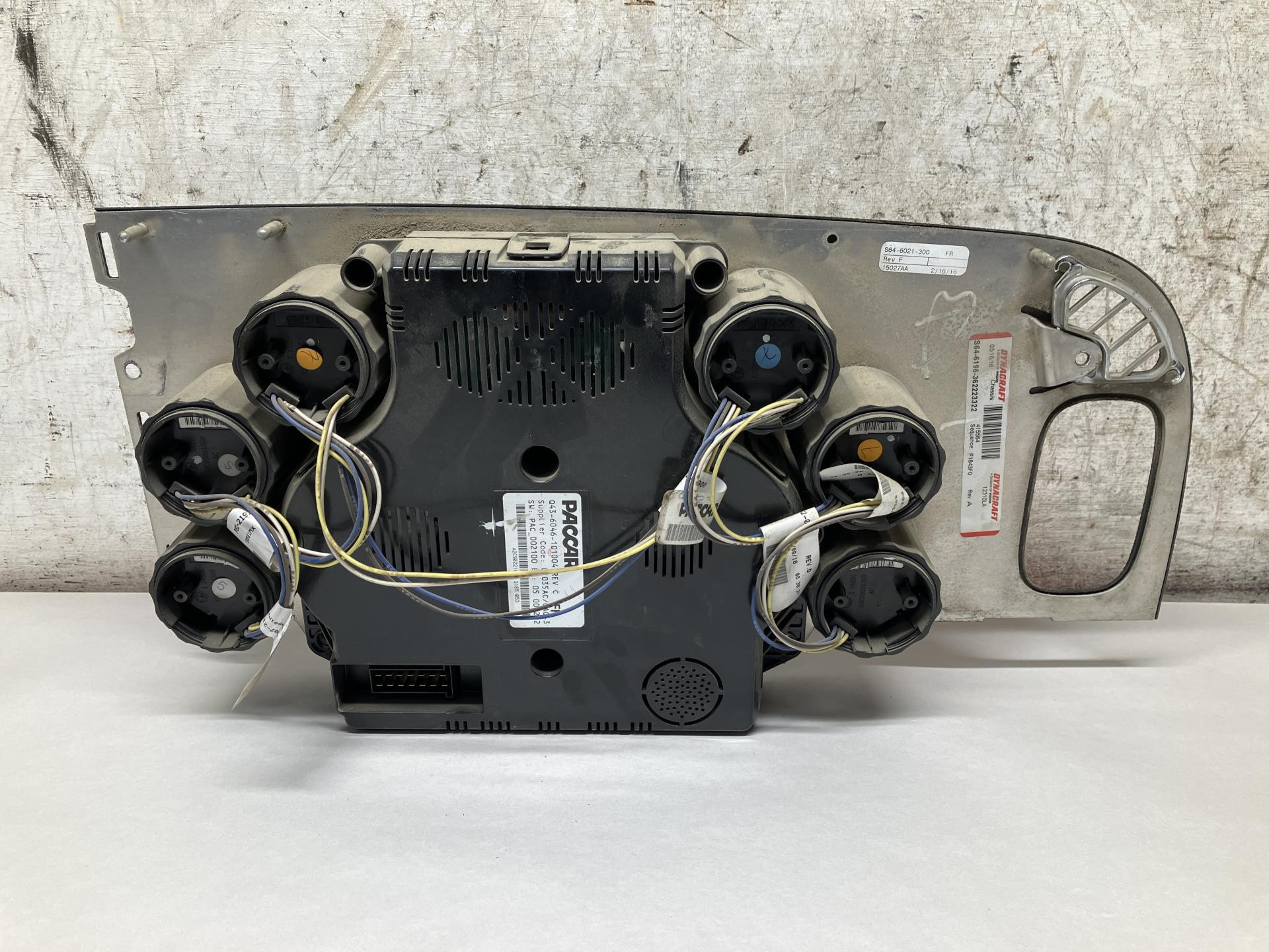 N/A | Peterbilt 389 Speedometer Instrument Cluster for Sale