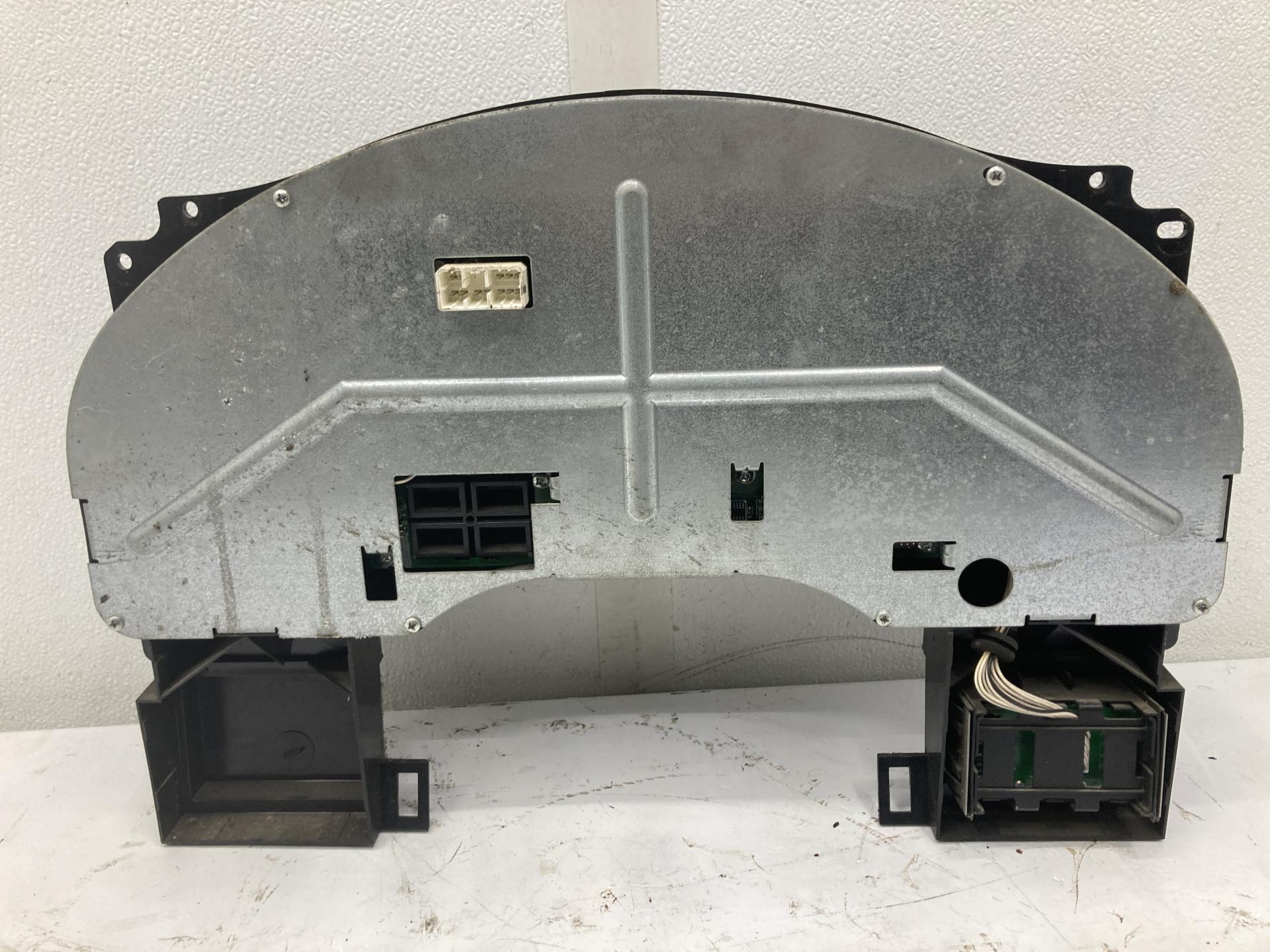 3554439C93 | International 8500 Speedometer Instrument Cluster for Sale