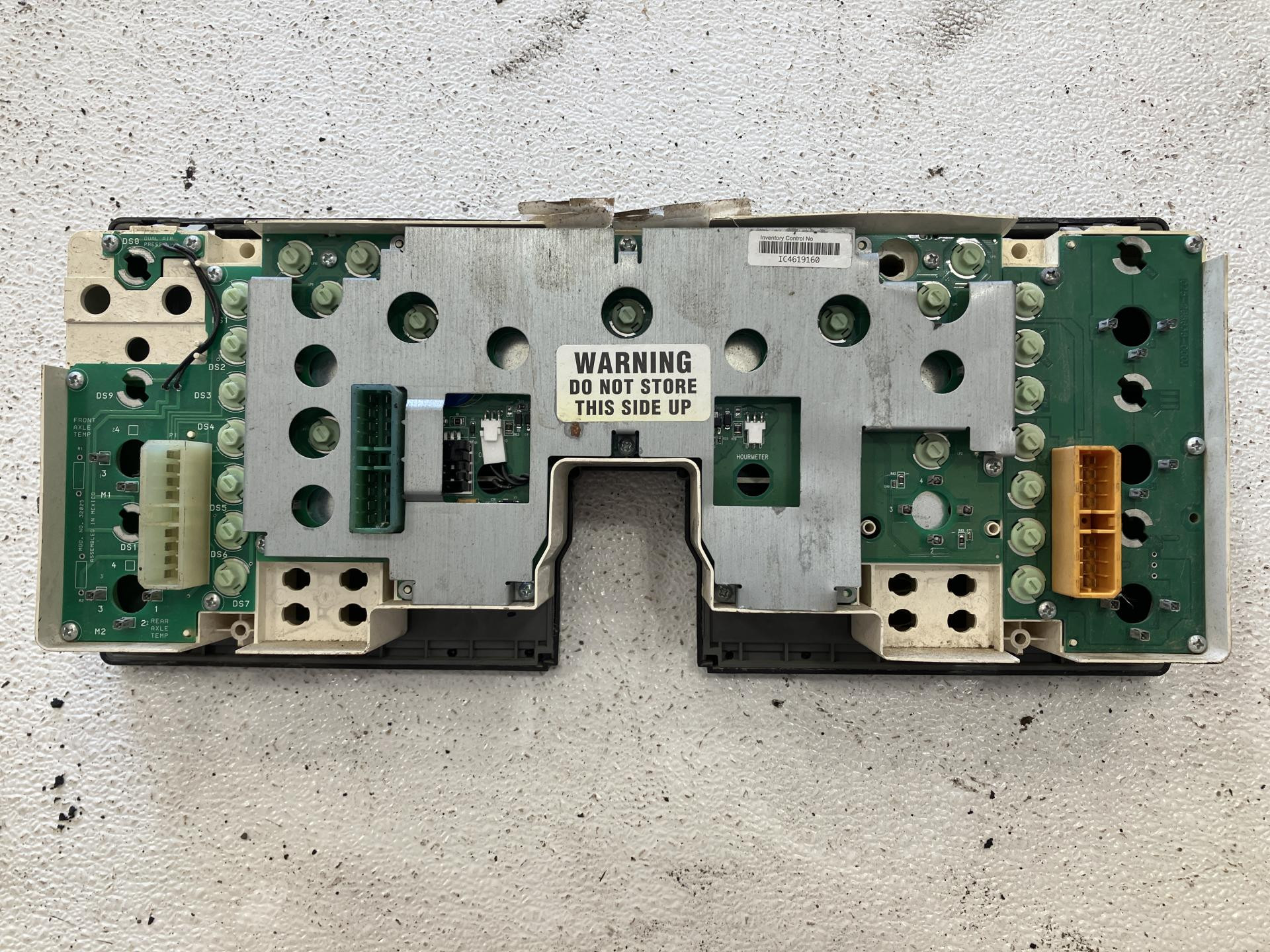 3525099C94 | International 4700 Speedometer Instrument Cluster for Sale