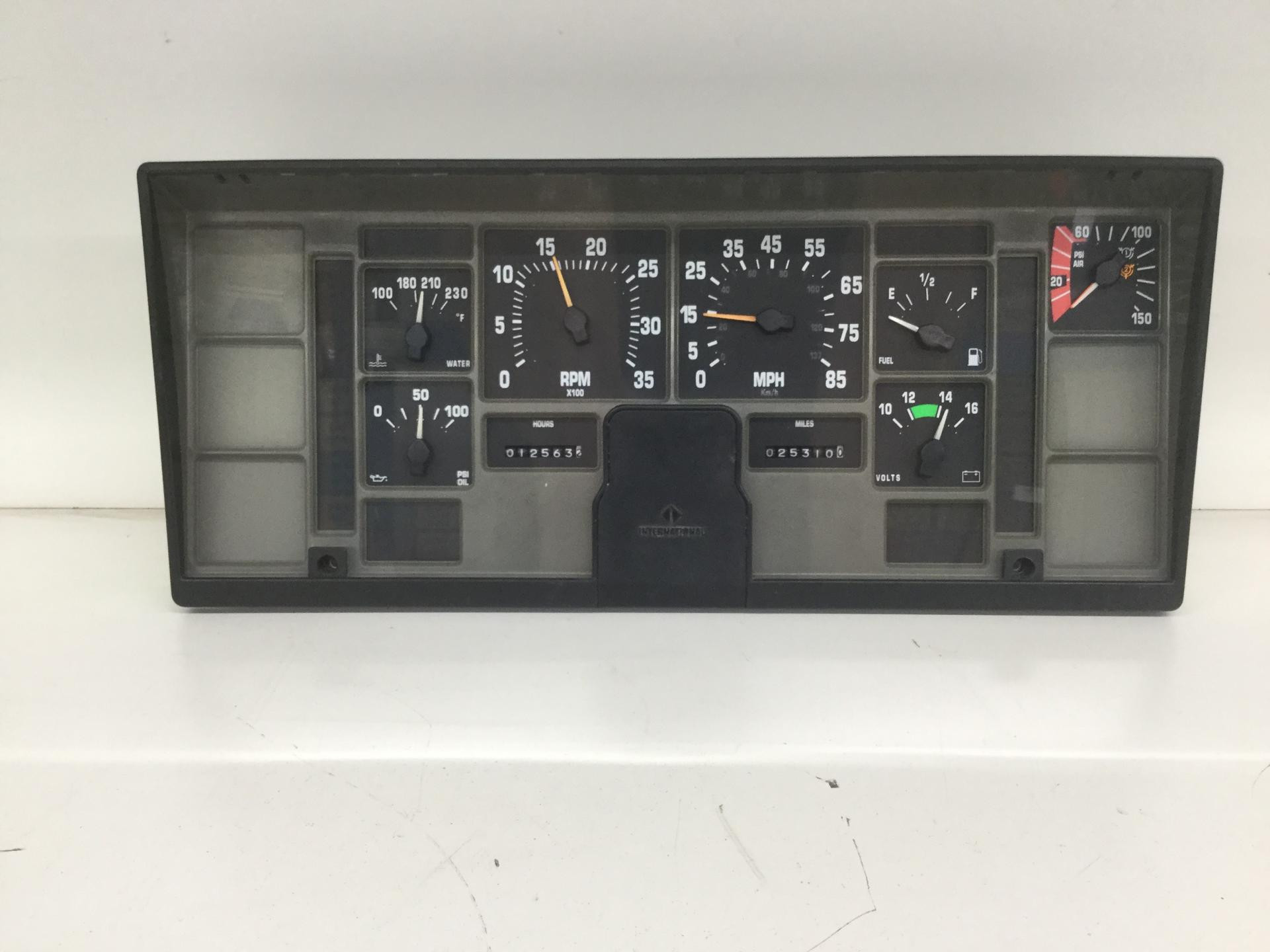 3513363C91 | International 4700 Speedometer Instrument Cluster for Sale