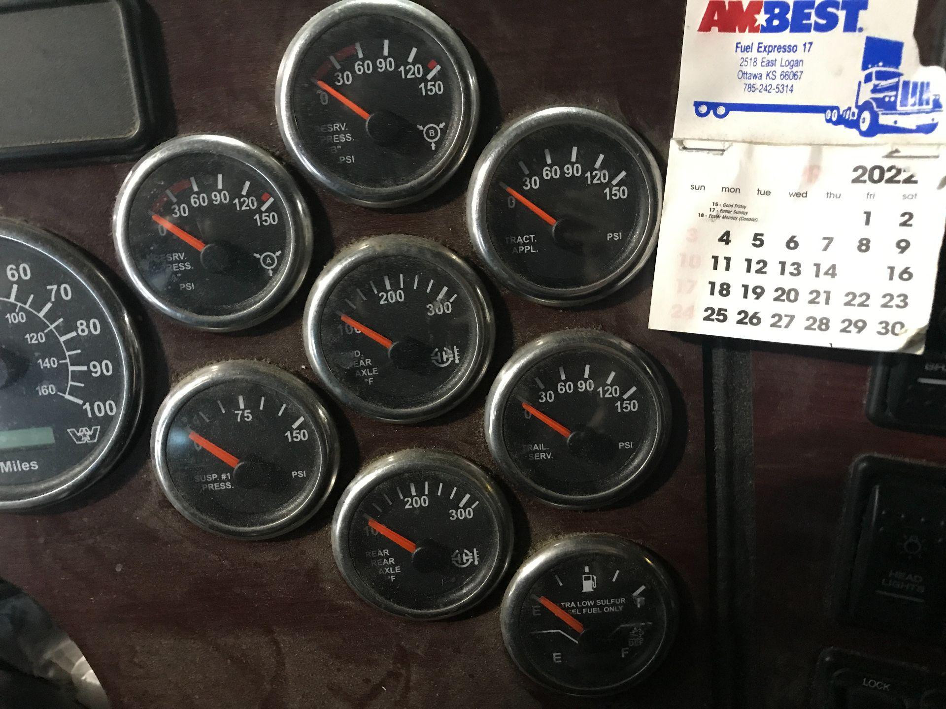 Western Star Trucks 4900EX Speedometer Instrument Cluster for Sale