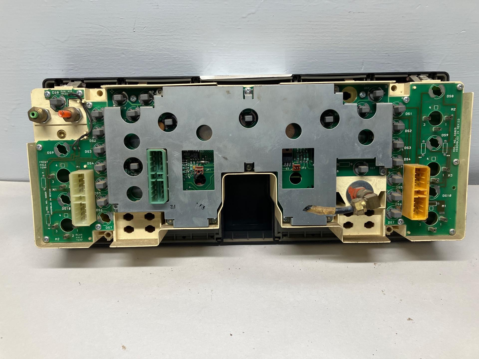 1689995C93 | International 4900 Speedometer Instrument Cluster for Sale