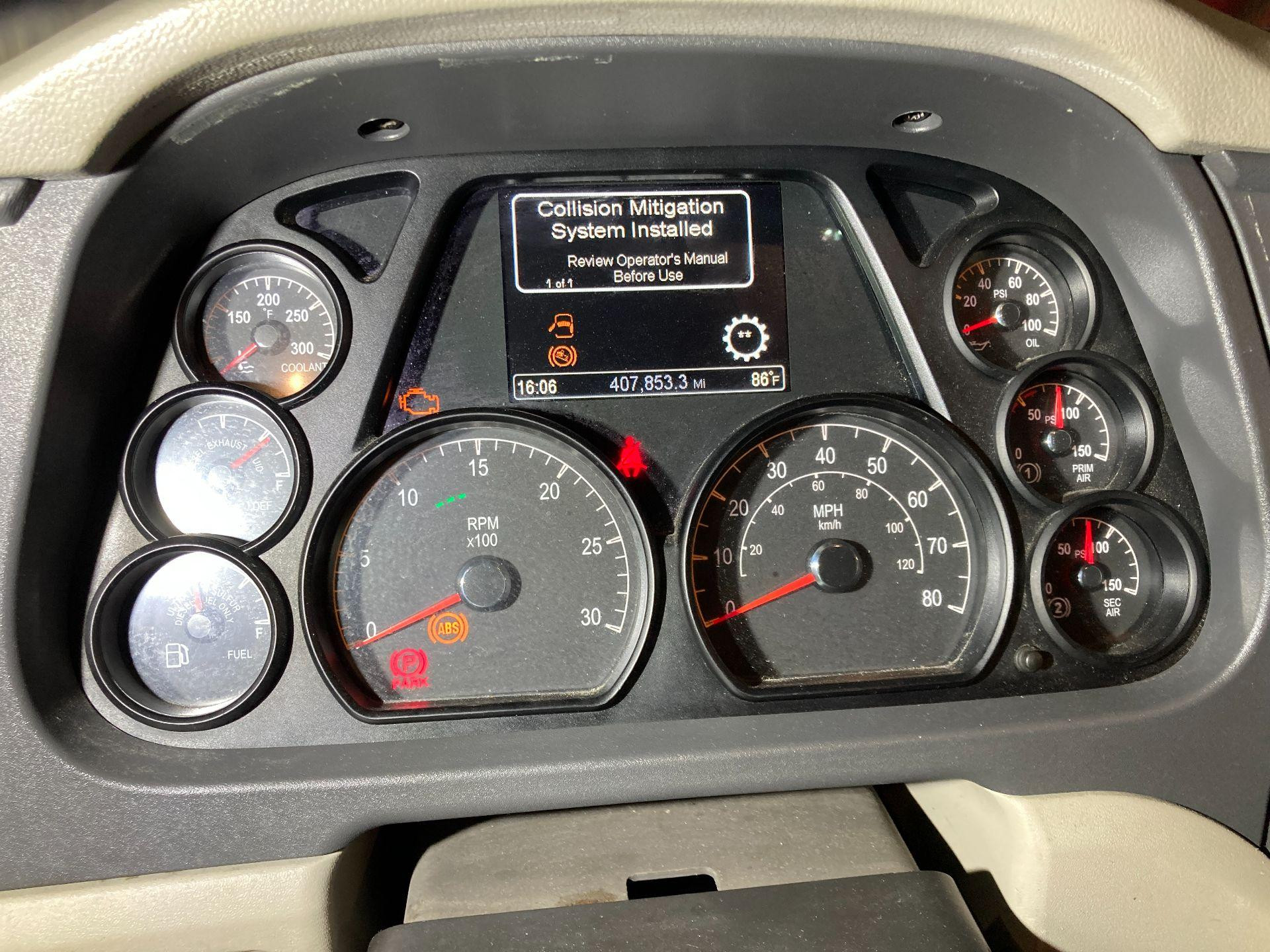 Q43-6079-1-2-111B | Peterbilt 579 Speedometer Instrument Cluster for Sale