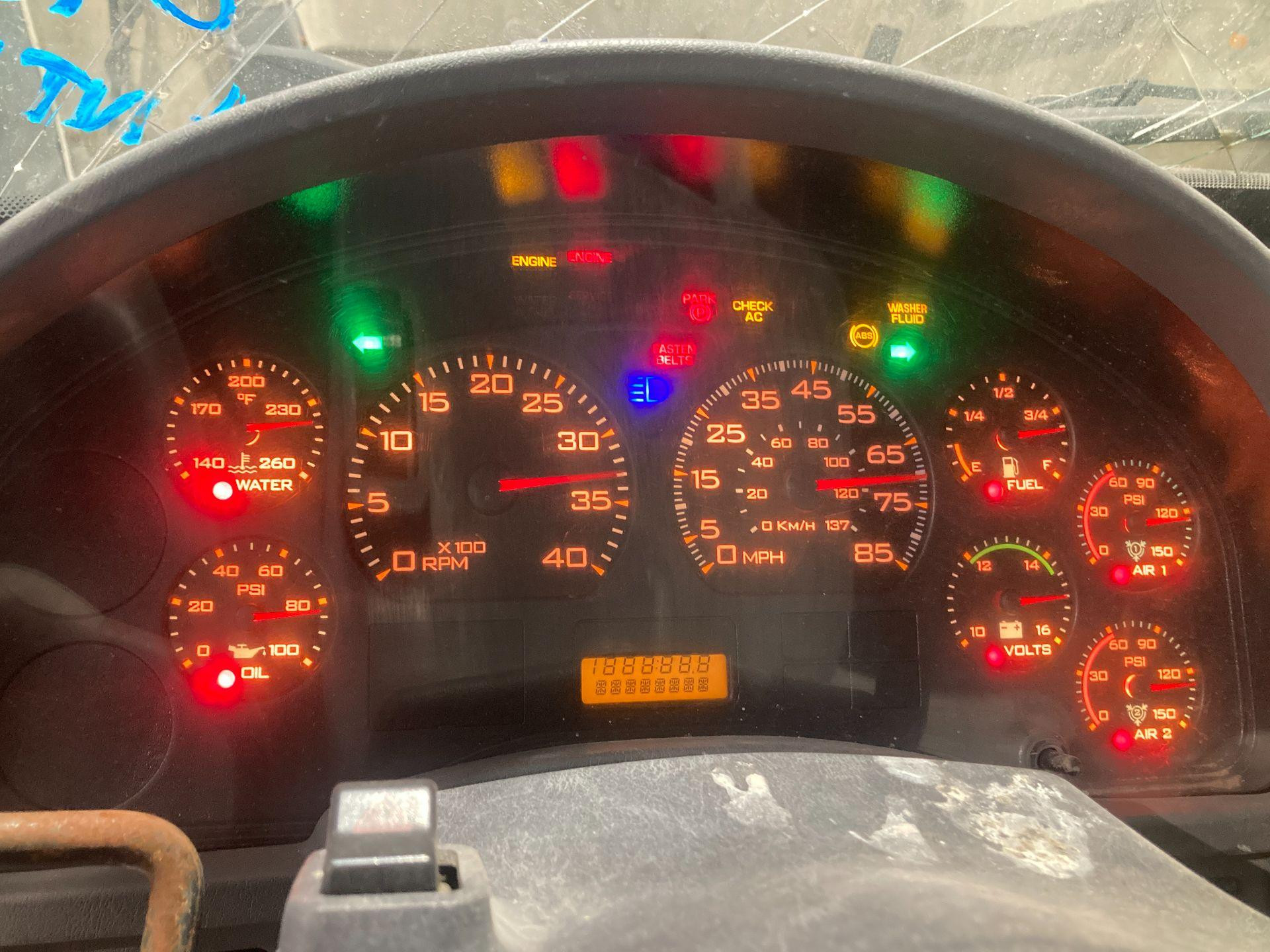 International 7600 Speedometer Instrument Cluster for Sale