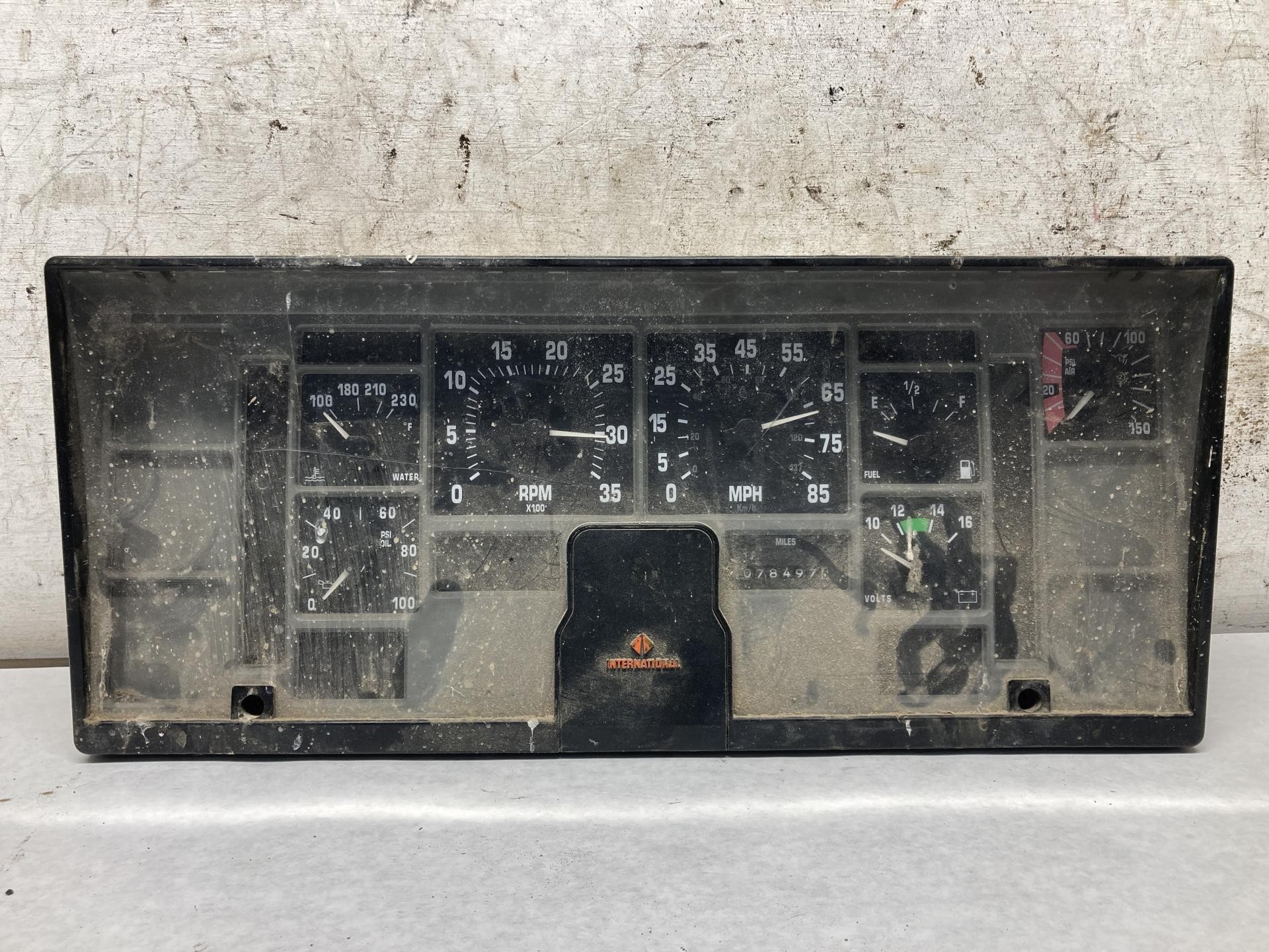 1689995C93 | International 8100 Speedometer Instrument Cluster for Sale