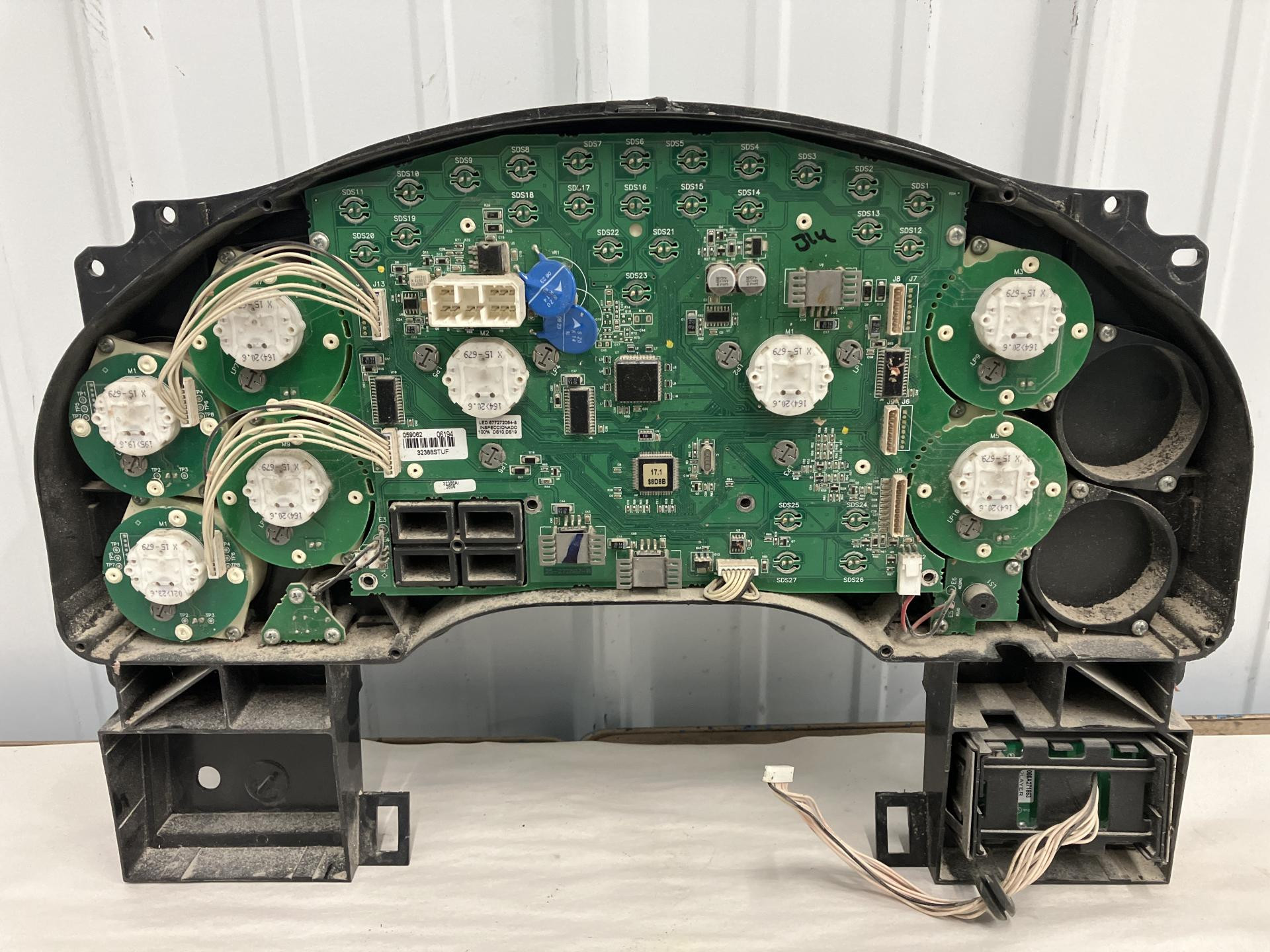 3604598C92 | International 8600 Speedometer Instrument Cluster for Sale