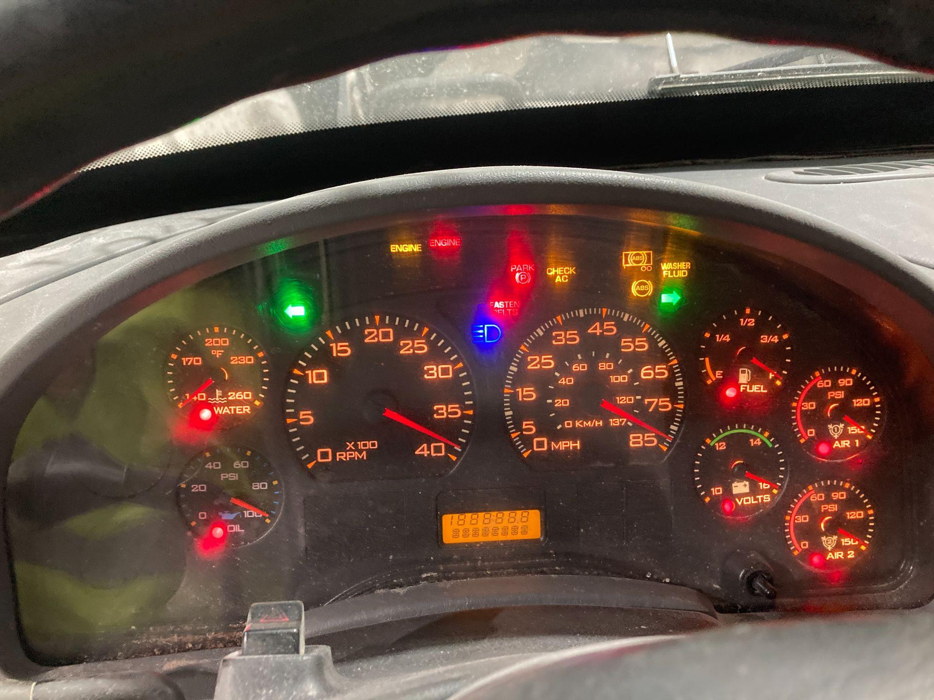 3604598C92 | International 8600 Speedometer Instrument Cluster for Sale