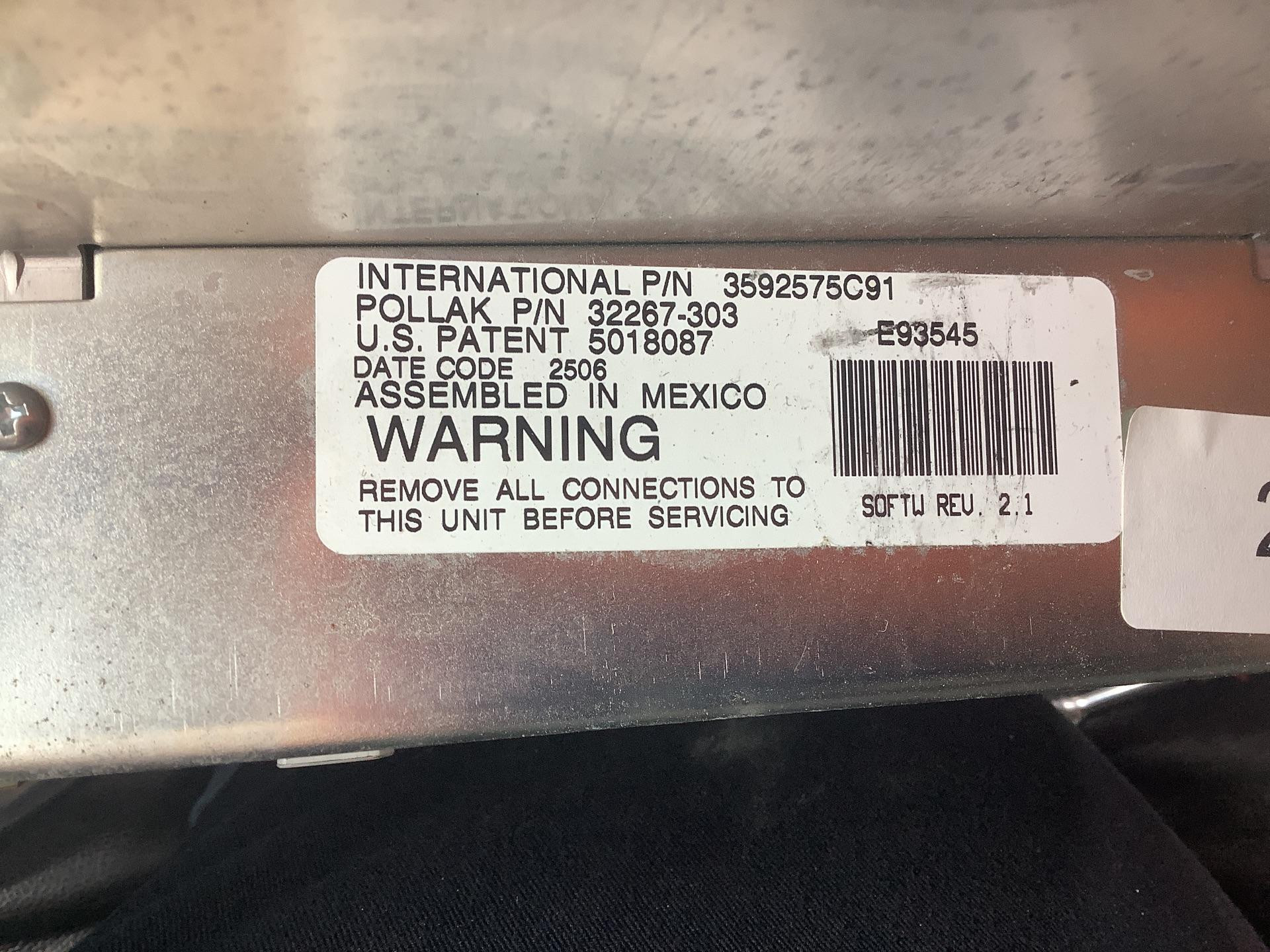 3592575C91 | International 9400 Speedometer Instrument Cluster for Sale