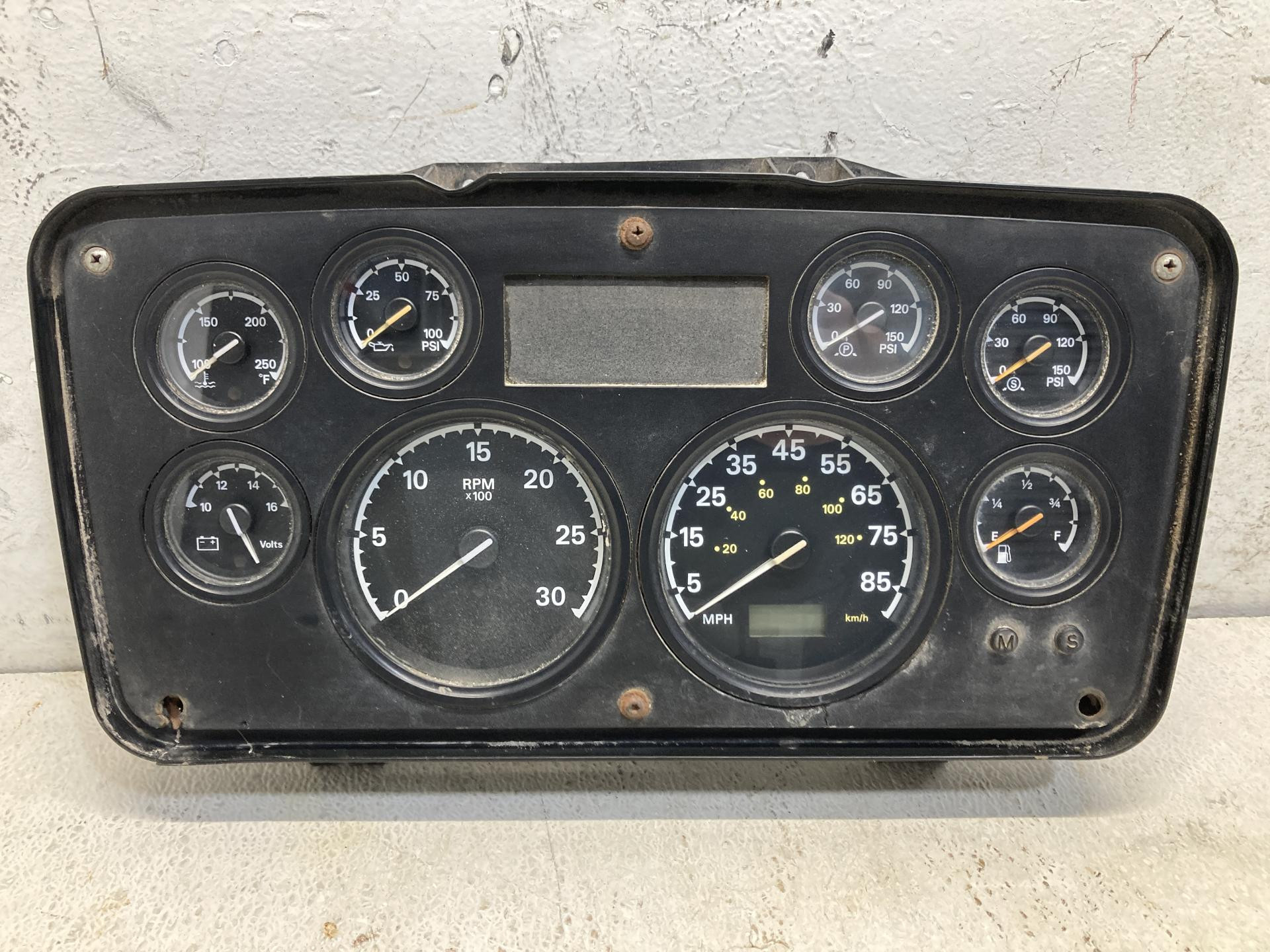 A22-54522-001 | Sterling A9513 Speedometer Instrument Cluster for Sale