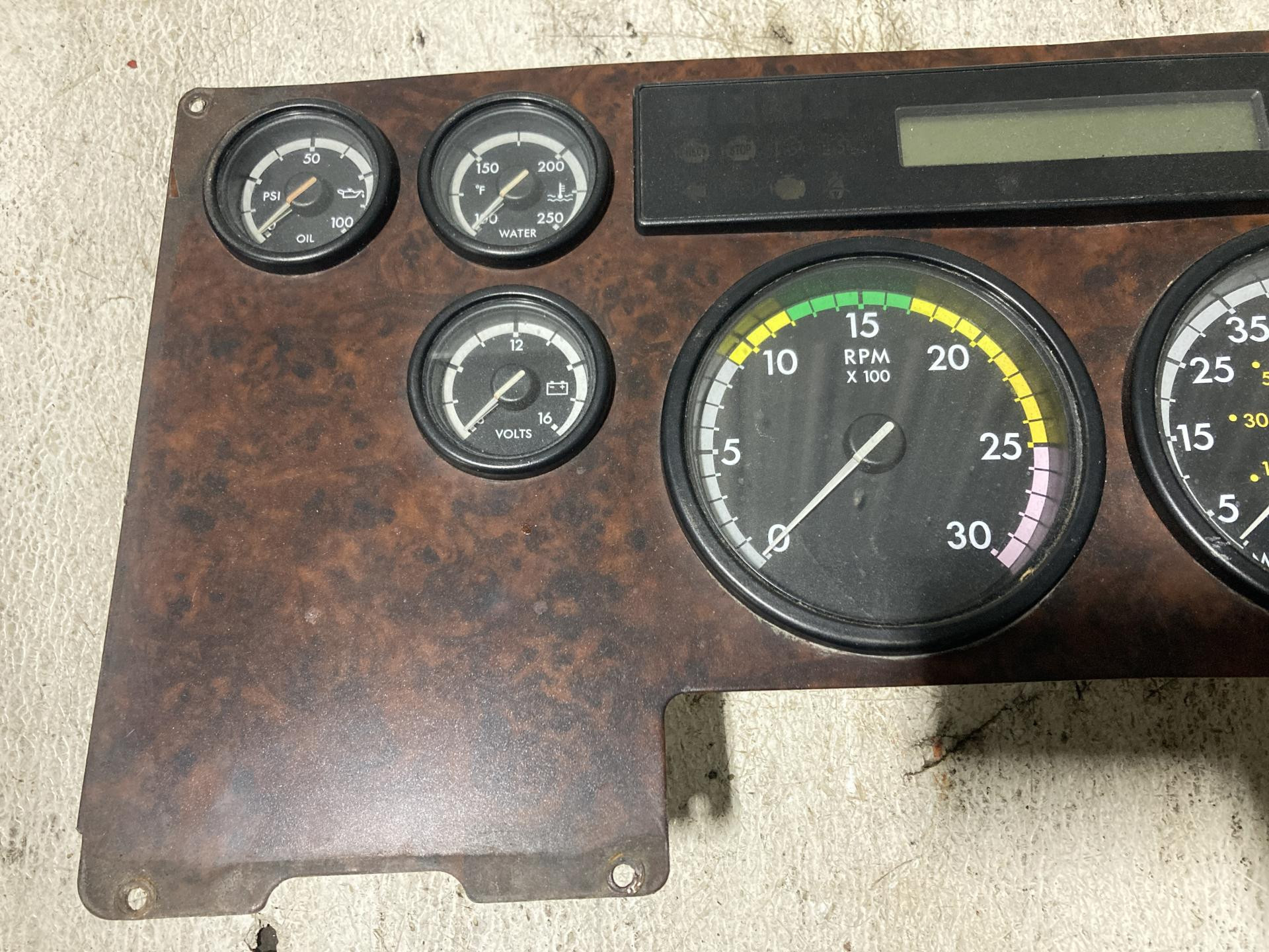 2005-2010 Freightliner C120 CENTURY Speedometer Instrument Cluster ...