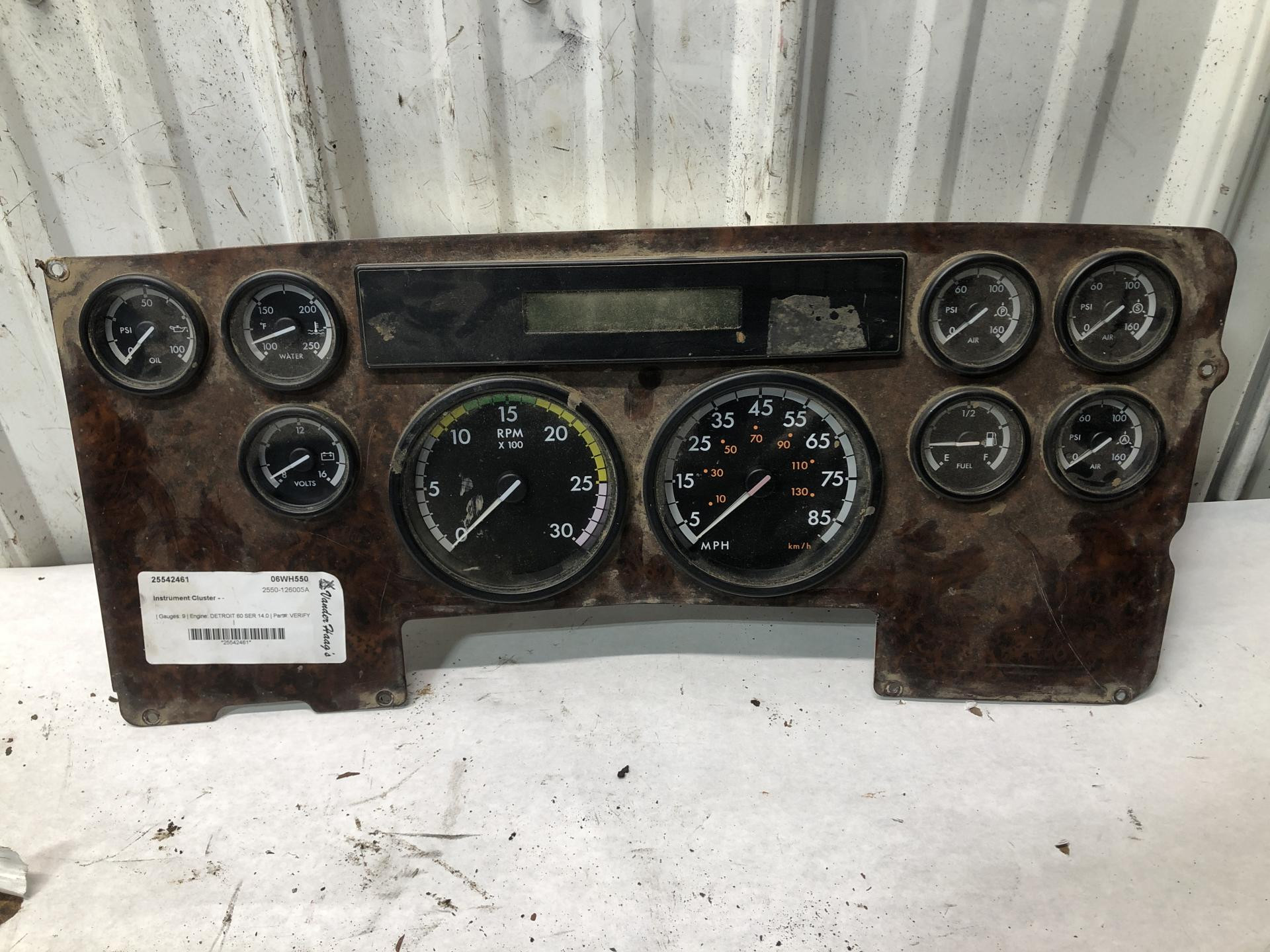 A22-61098-000 | Freightliner C120 CENTURY Speedometer Instrument Cluster fo