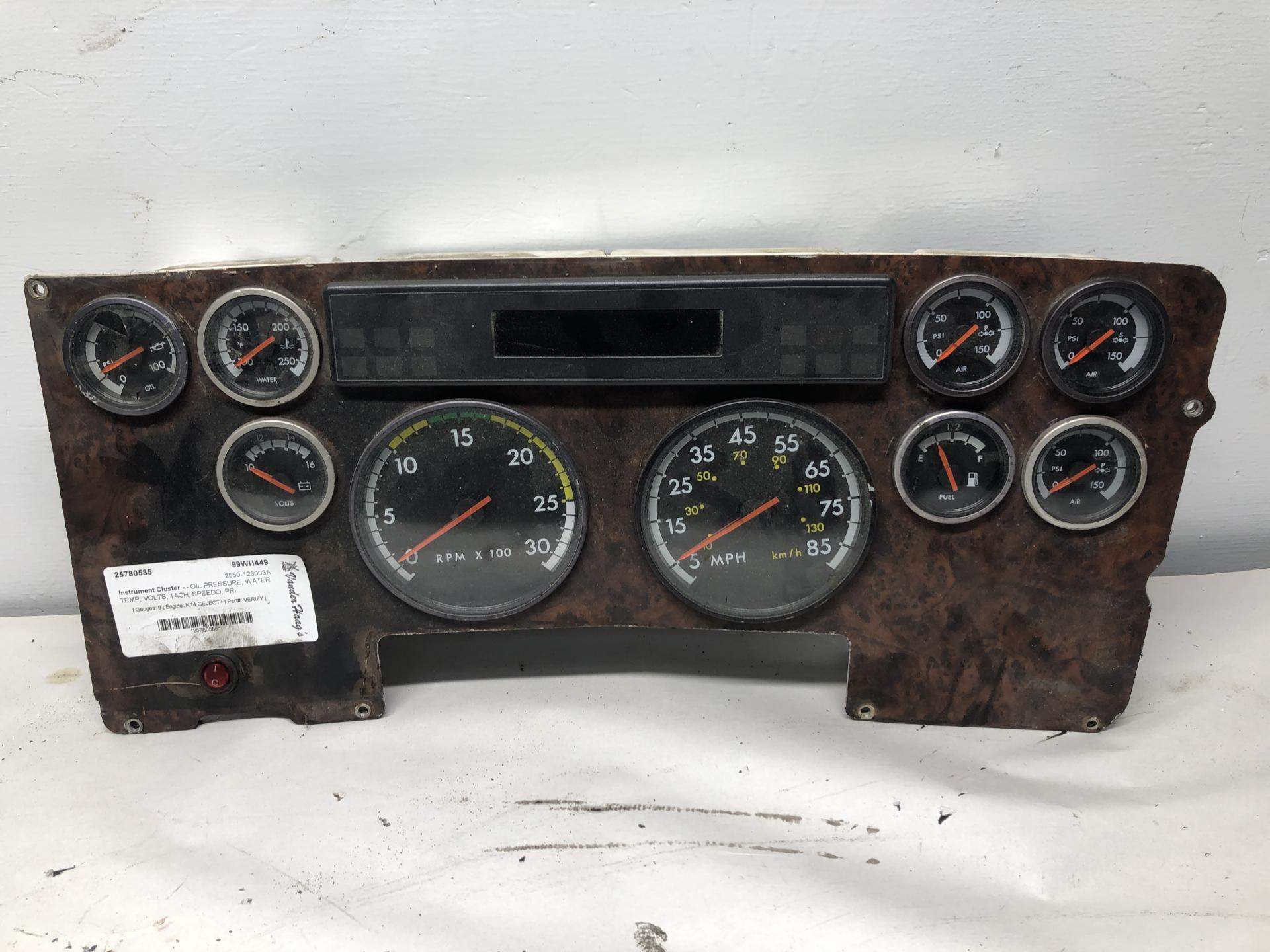 983748 | Freightliner C120 CENTURY Speedometer Instrument Cluster for Sale