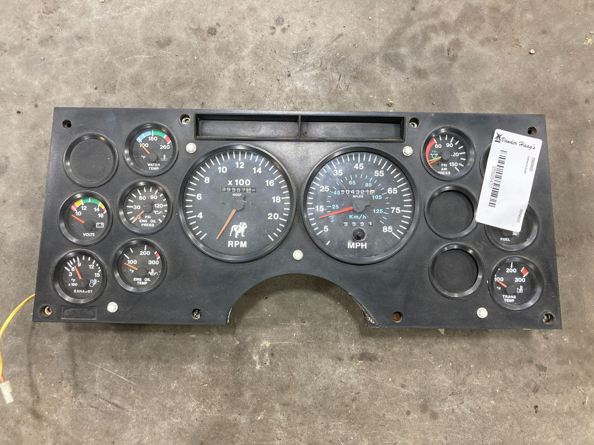 57MR49M | Mack CL600 Speedometer Instrument Cluster for Sale