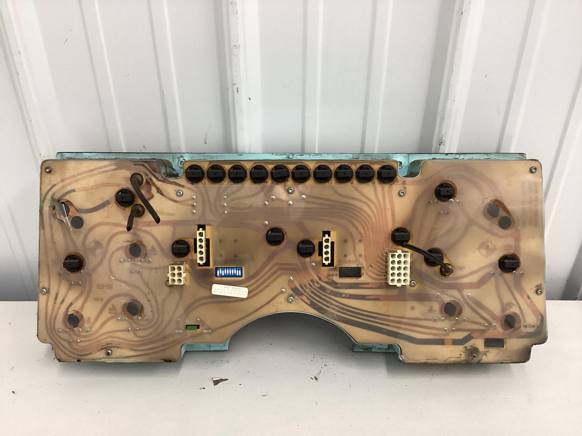 57MR49M | Mack CH600 Speedometer Instrument Cluster for Sale