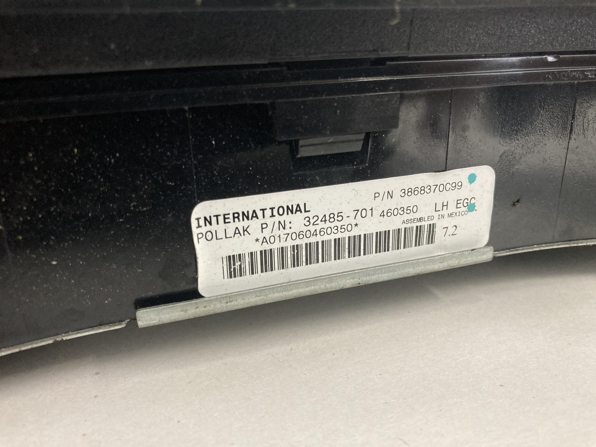 3868370C99 | International DURASTAR (4300) Speedometer Instrument Cluster f