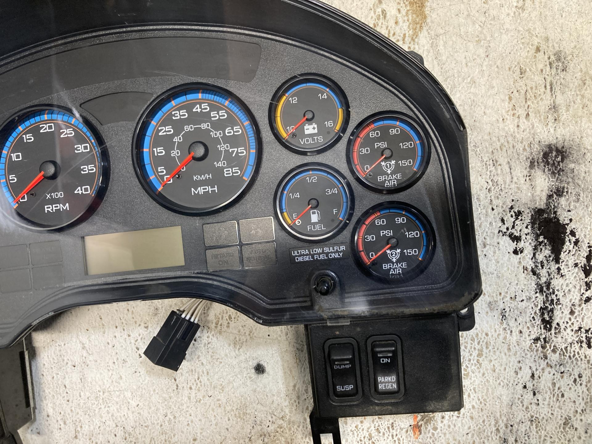 3626975F96 | International DURASTAR (4300) Speedometer Instrument Cluster f