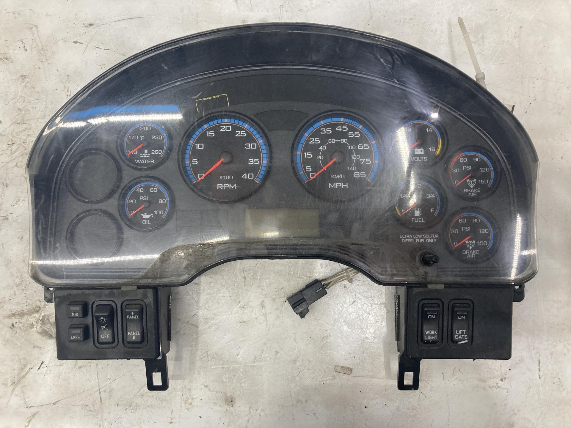5011011R92 | International DURASTAR (4300) Speedometer Instrument Cluster f