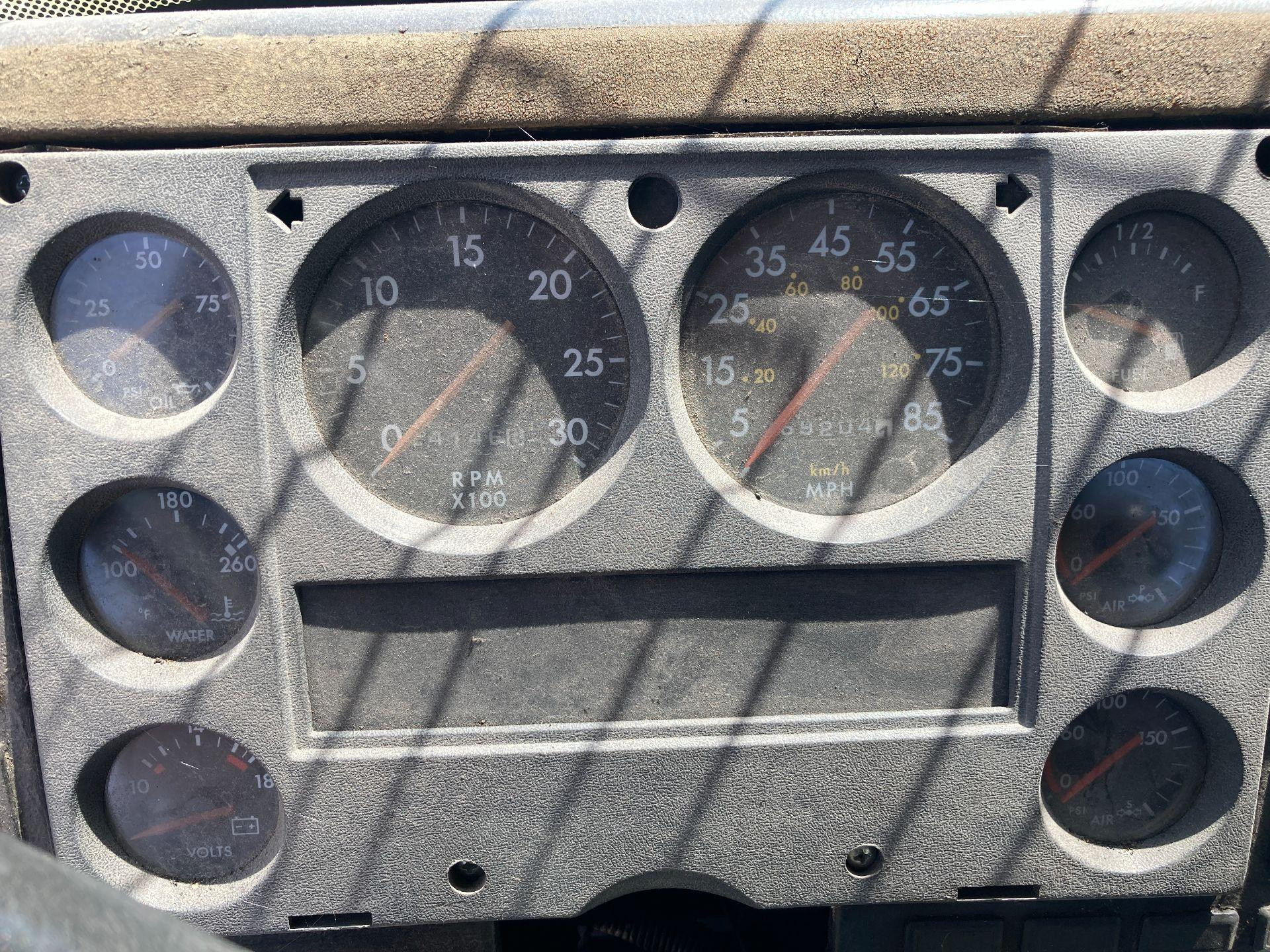 Freightliner FL112 Speedometer Instrument Cluster for Sale