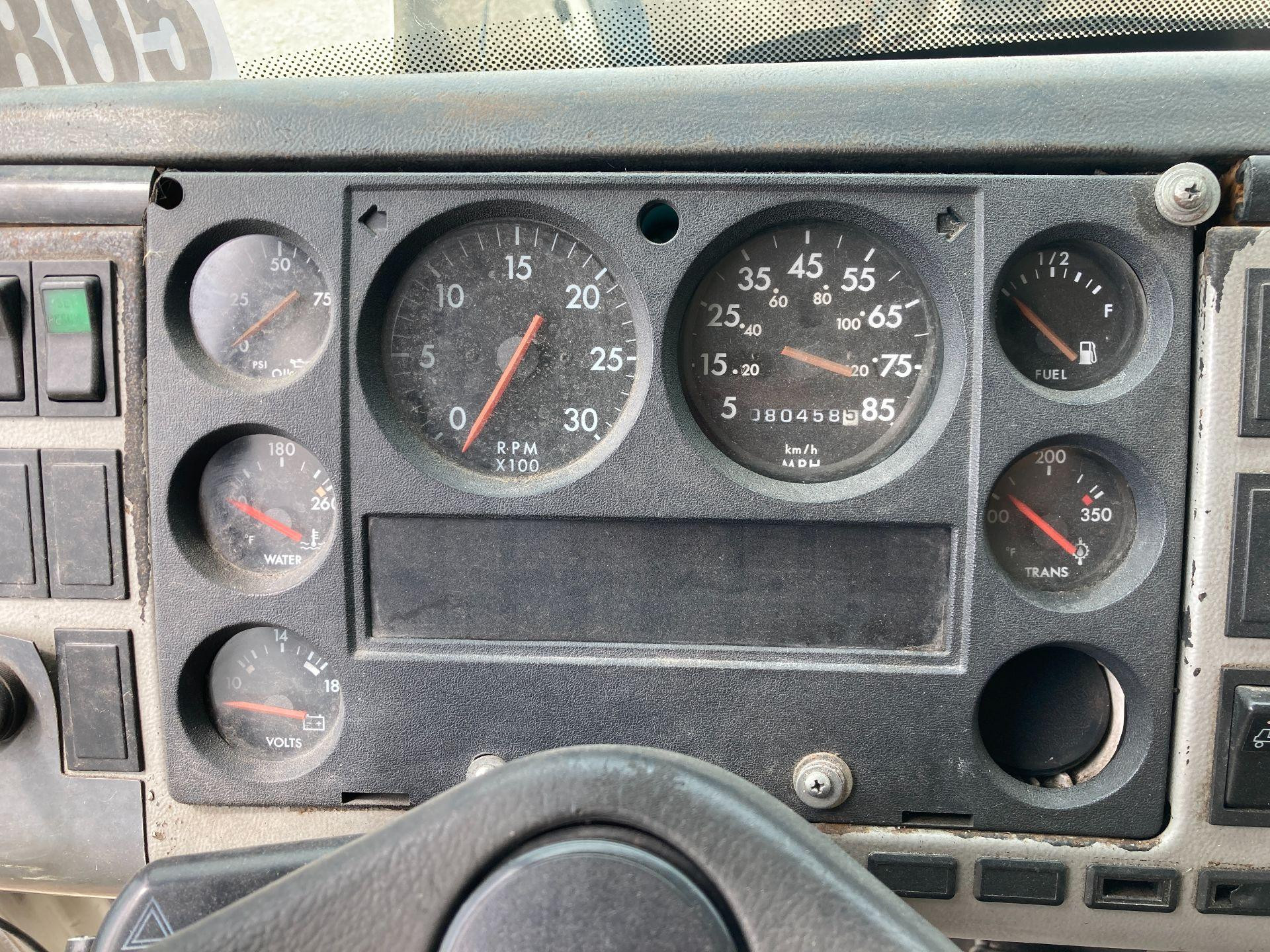 Freightliner FL60 Speedometer Instrument Cluster for Sale