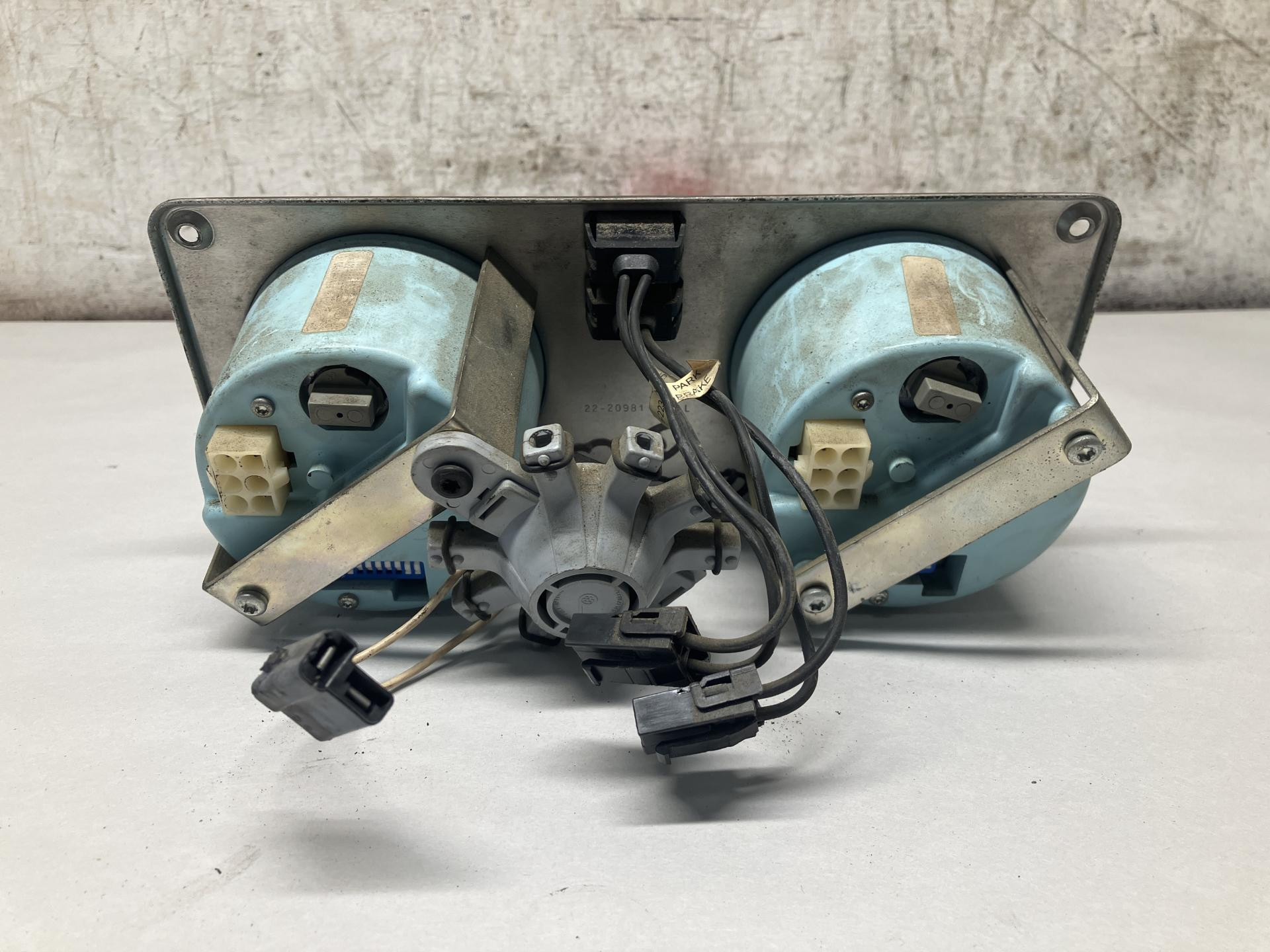 N/A | Freightliner FLD120 CLASSIC Speedometer Instrument Cluster for Sale