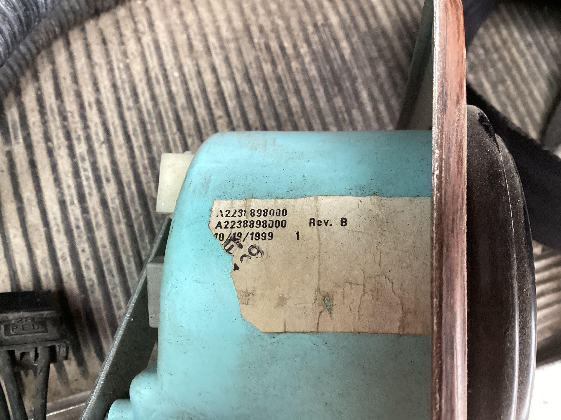 Freightliner FLD120 Speedometer for Sale
