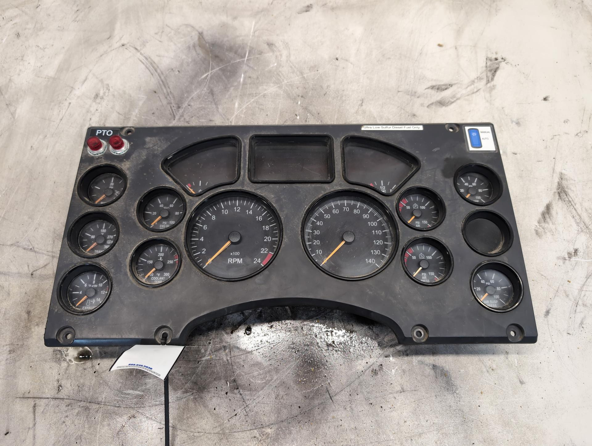 A2C53090404 | Mack GU400 Speedometer Instrument Cluster for Sale