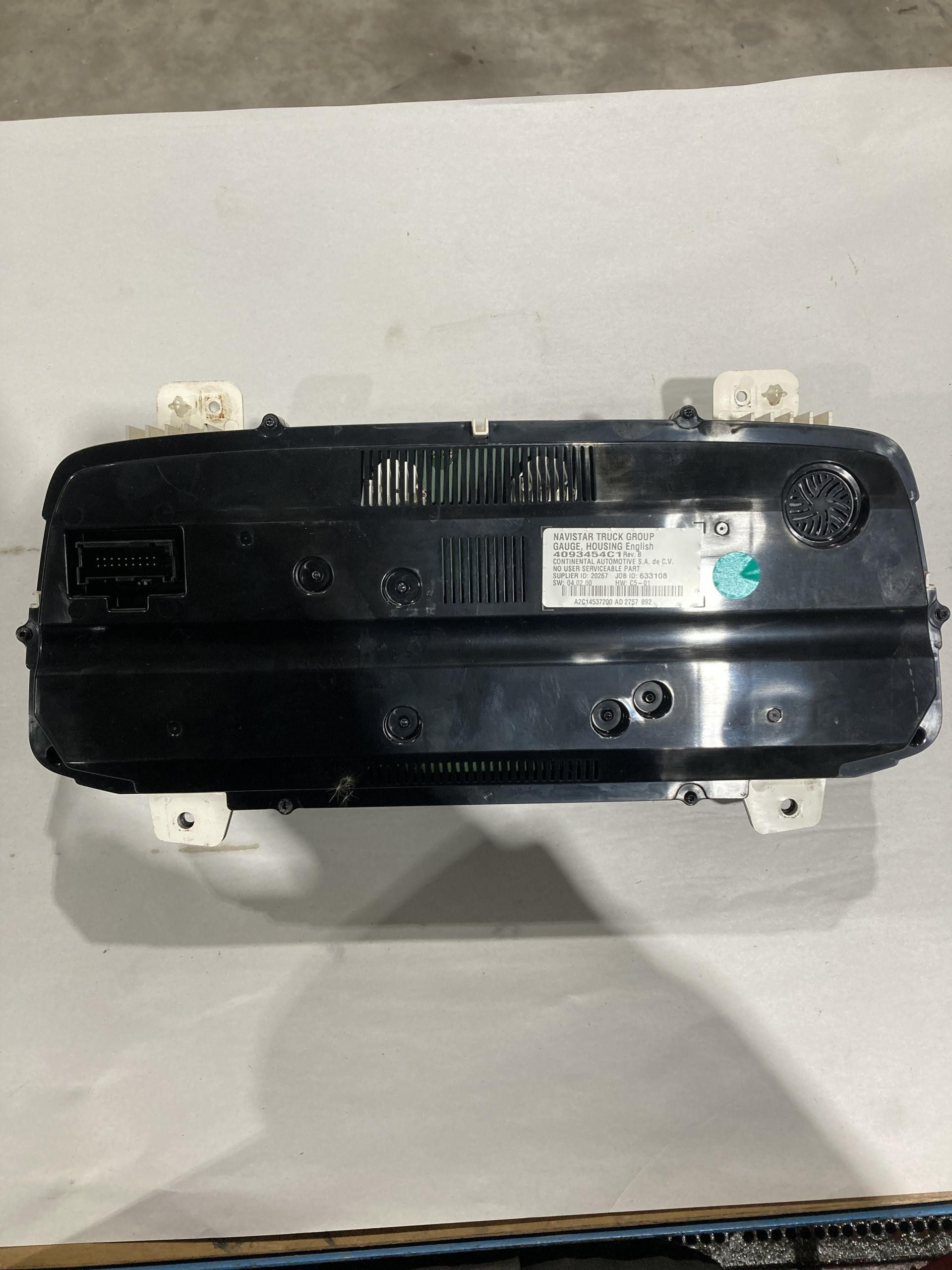 4062877C1 | International LT Speedometer Instrument Cluster for Sale