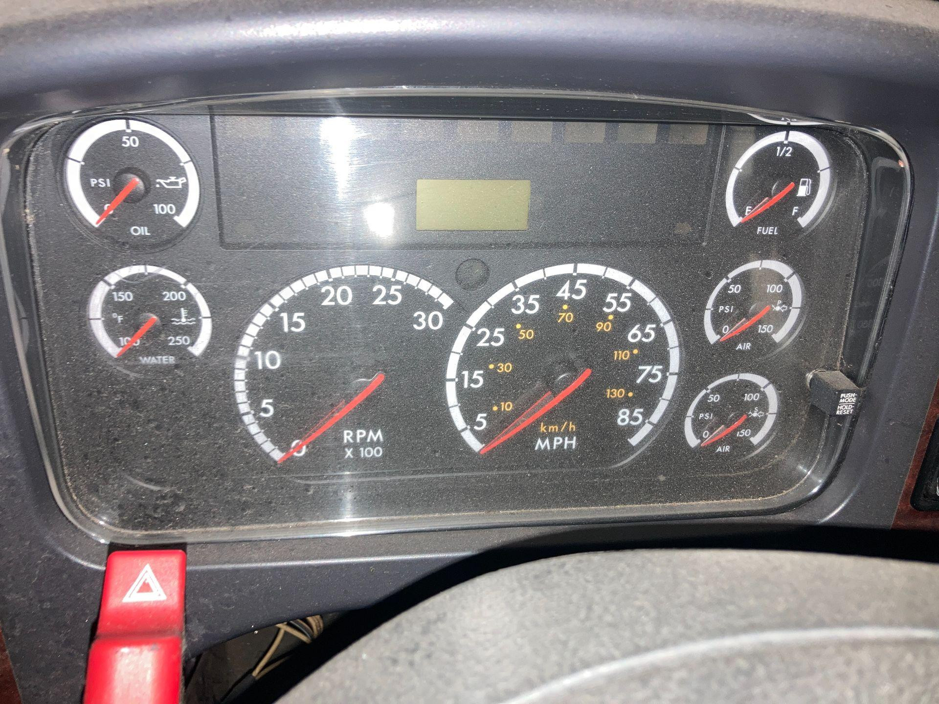 Freightliner M2 112 Speedometer Instrument Cluster for Sale