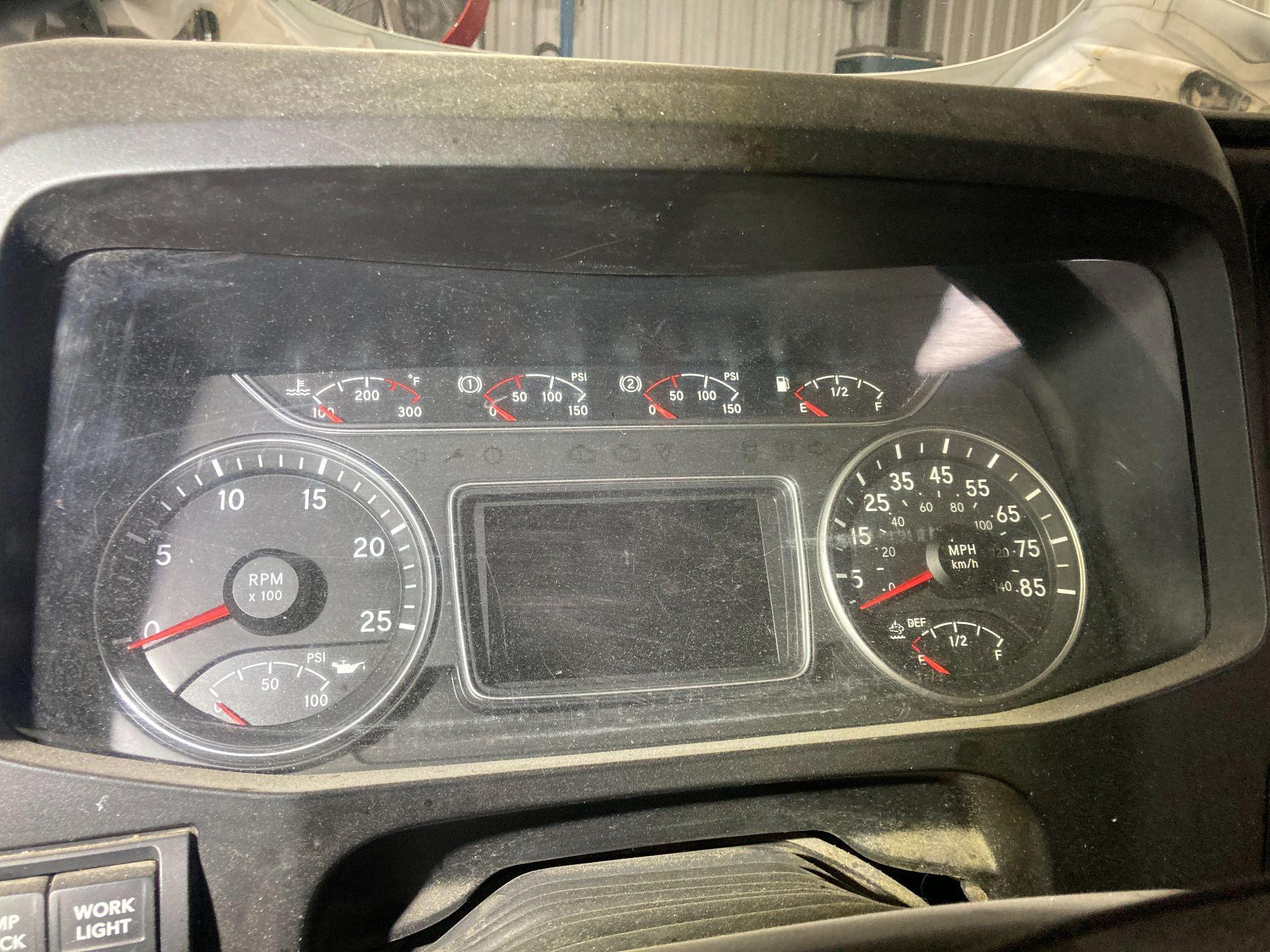 International RH Speedometer Instrument Cluster for Sale