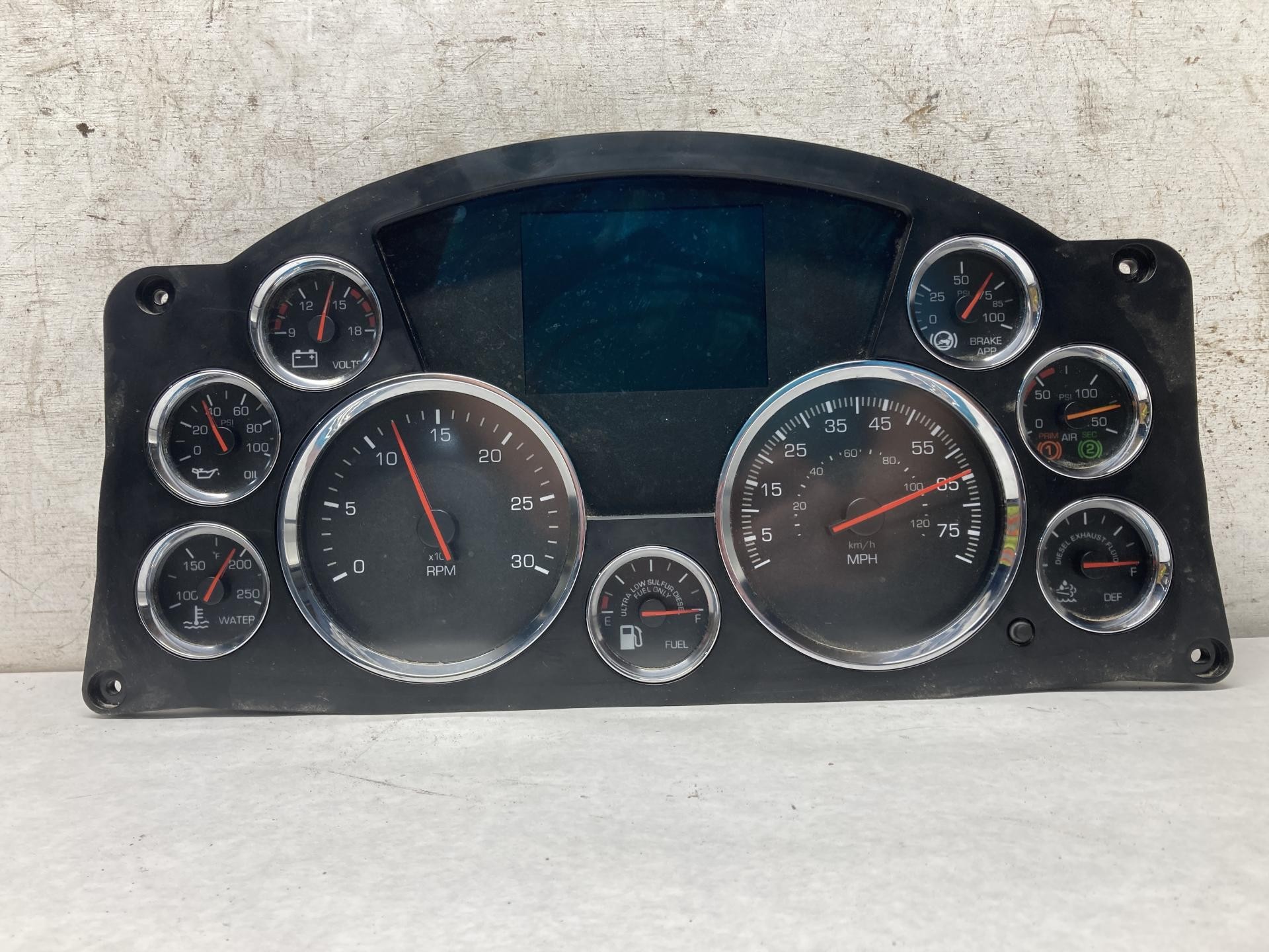 Q43-1166-1-2-031 | Kenworth T680 Speedometer Instrument Cluster for Sale