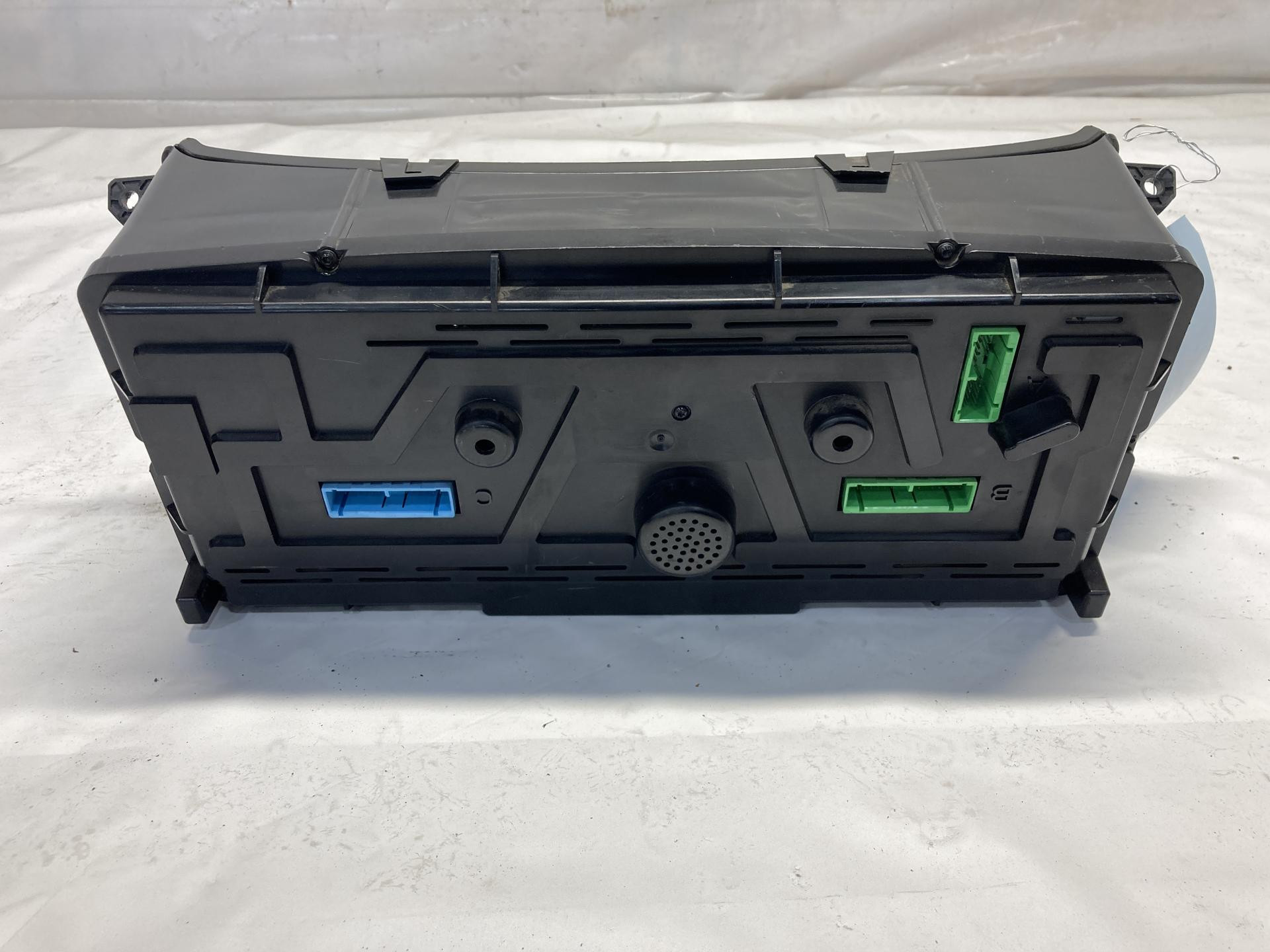 Volvo VNL Speedometer Instrument Cluster for Sale