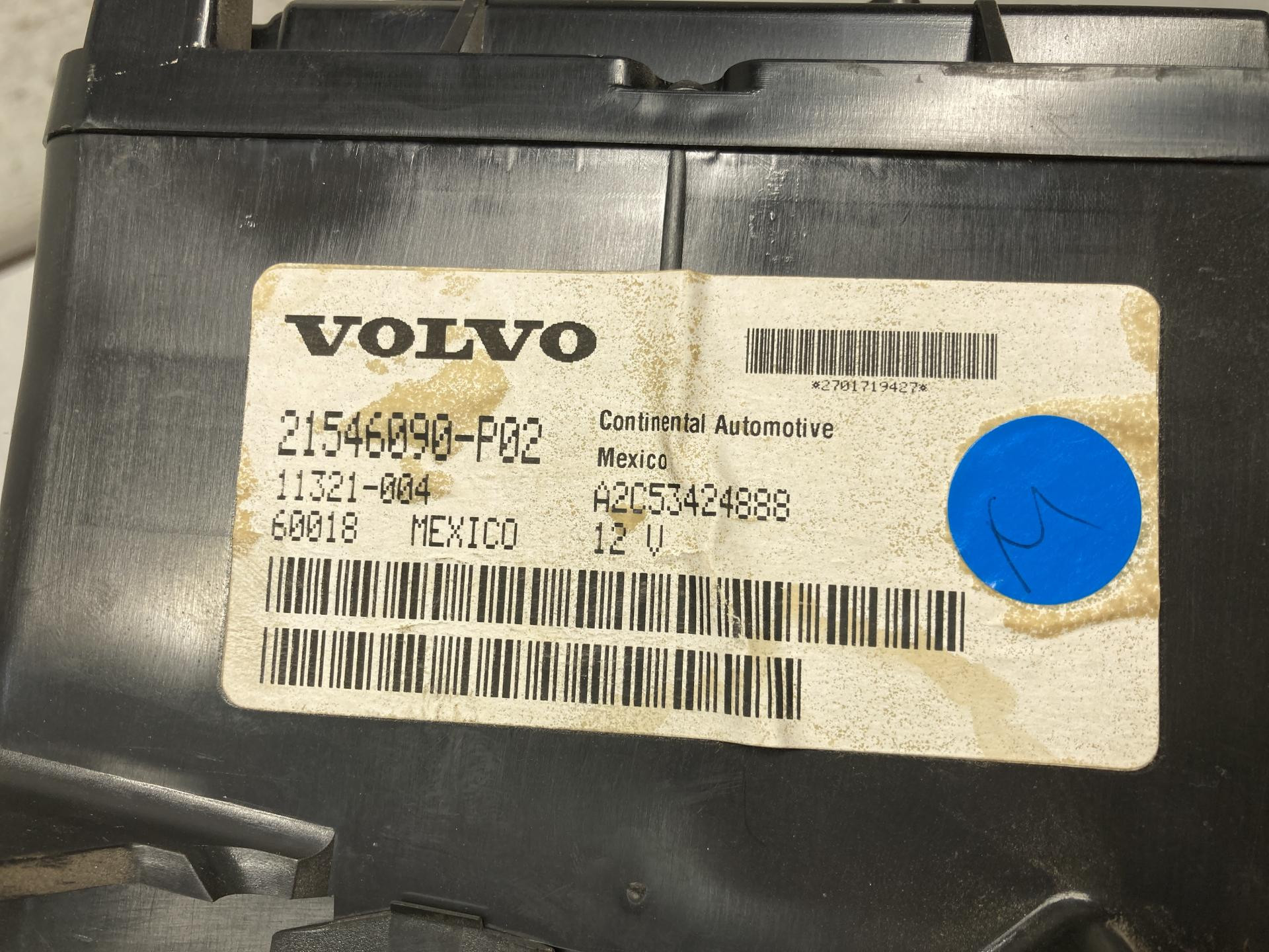 21546090-P02 | Volvo VHD Speedometer Instrument Cluster for Sale