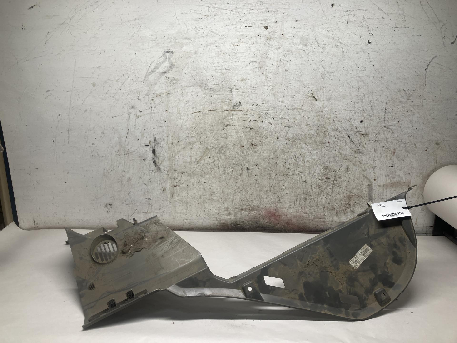 82754767 | Volvo VNL Cab Interior Part for Sale