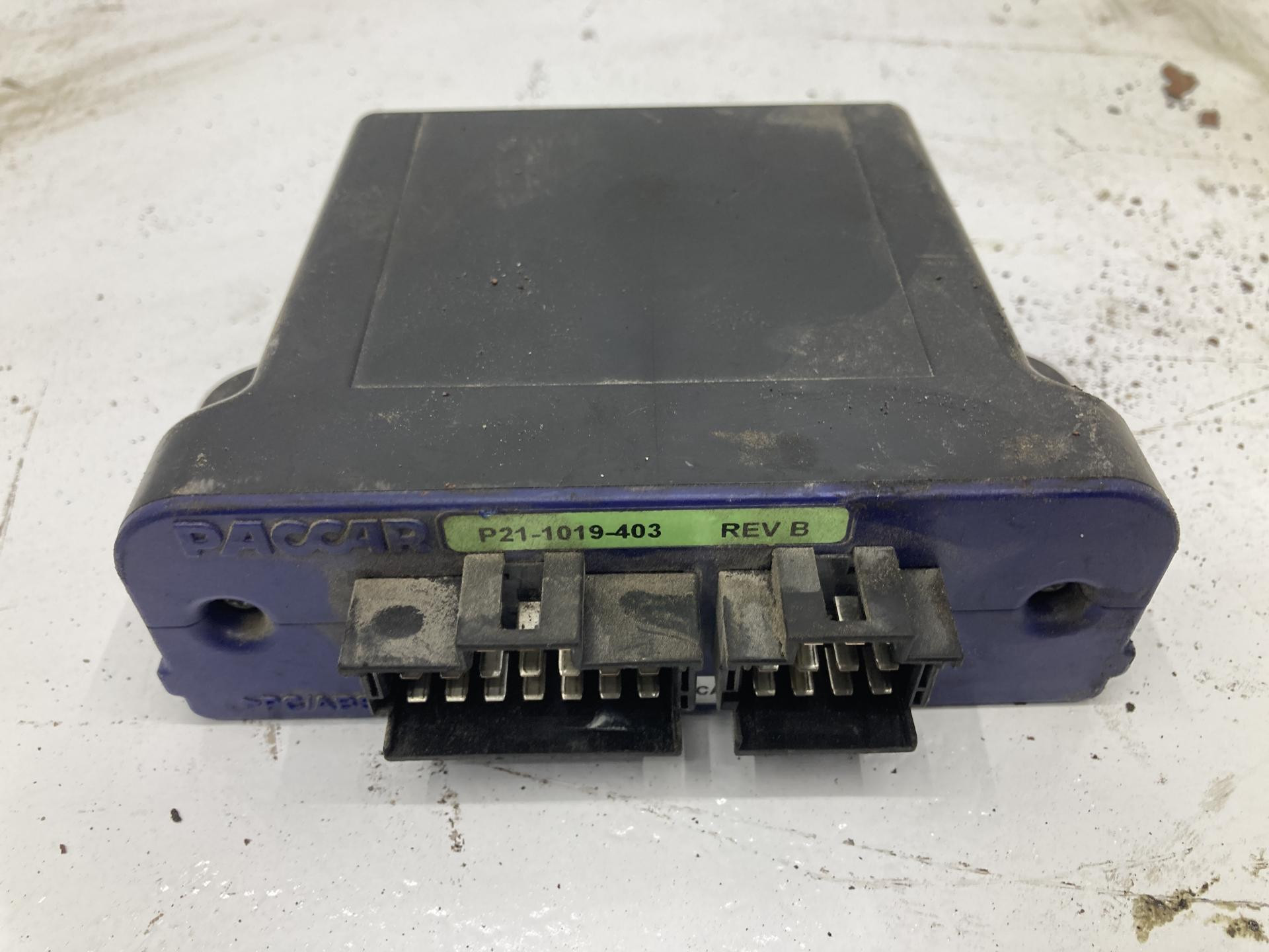 P211019403 | Peterbilt 587 Light Control Module for Sale