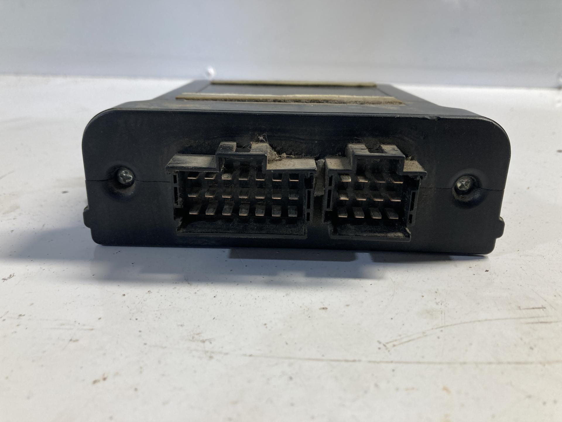 P21-1012-302 | Kenworth T600 Light Control Module for Sale