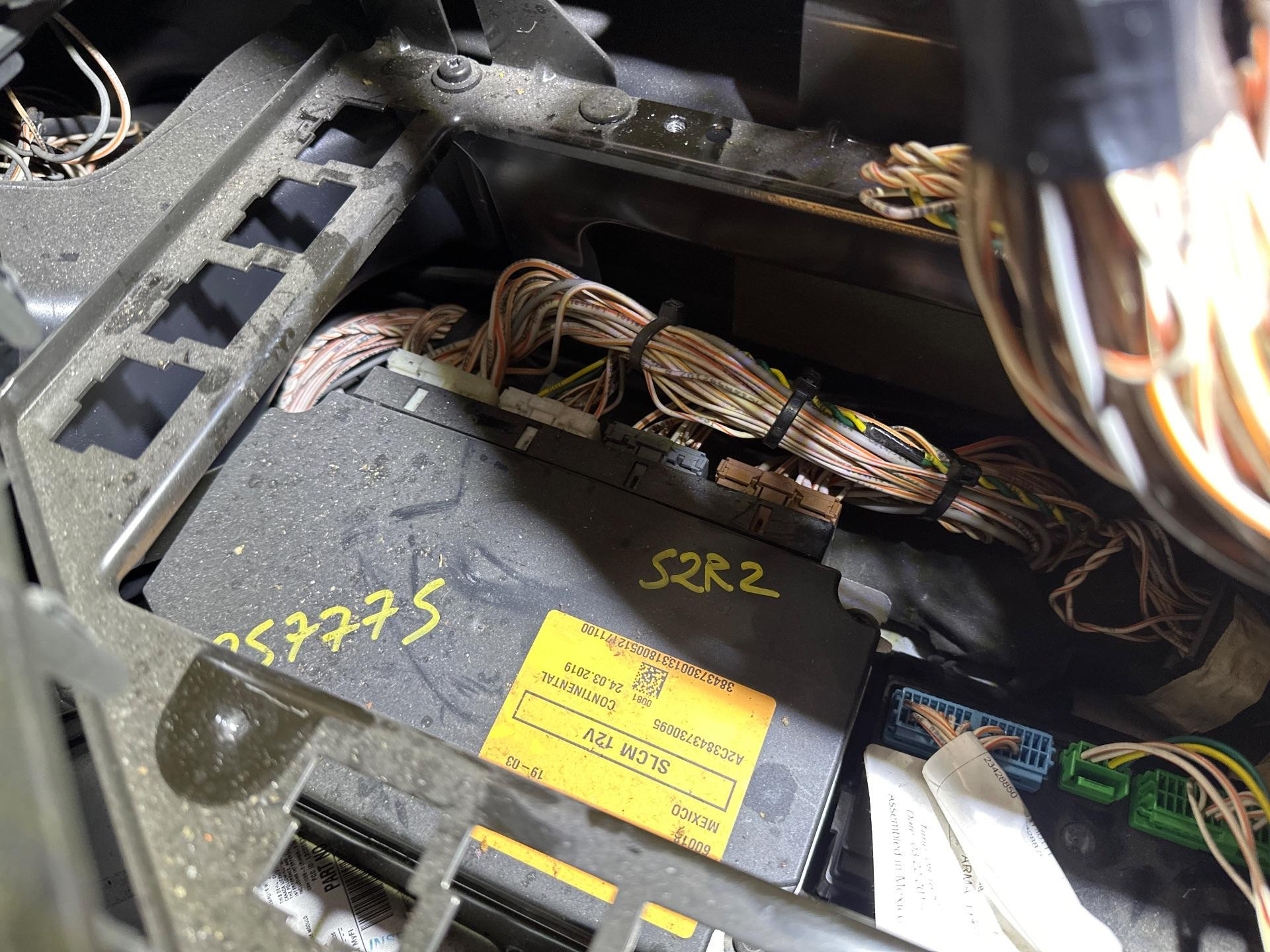 23288975-P01 | Volvo VNL Light Control Module for Sale