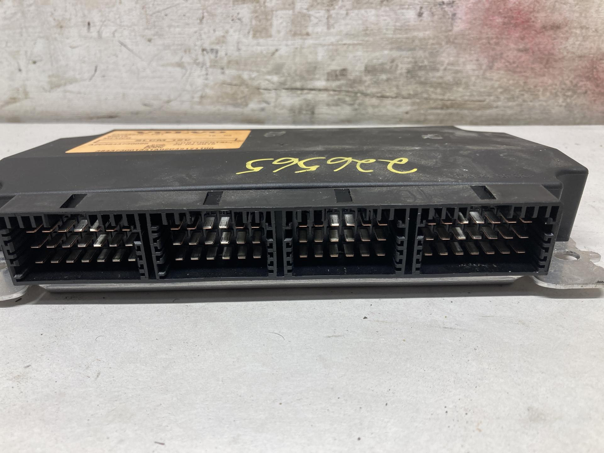 23288975-P01 | Volvo VNL Light Control Module for Sale