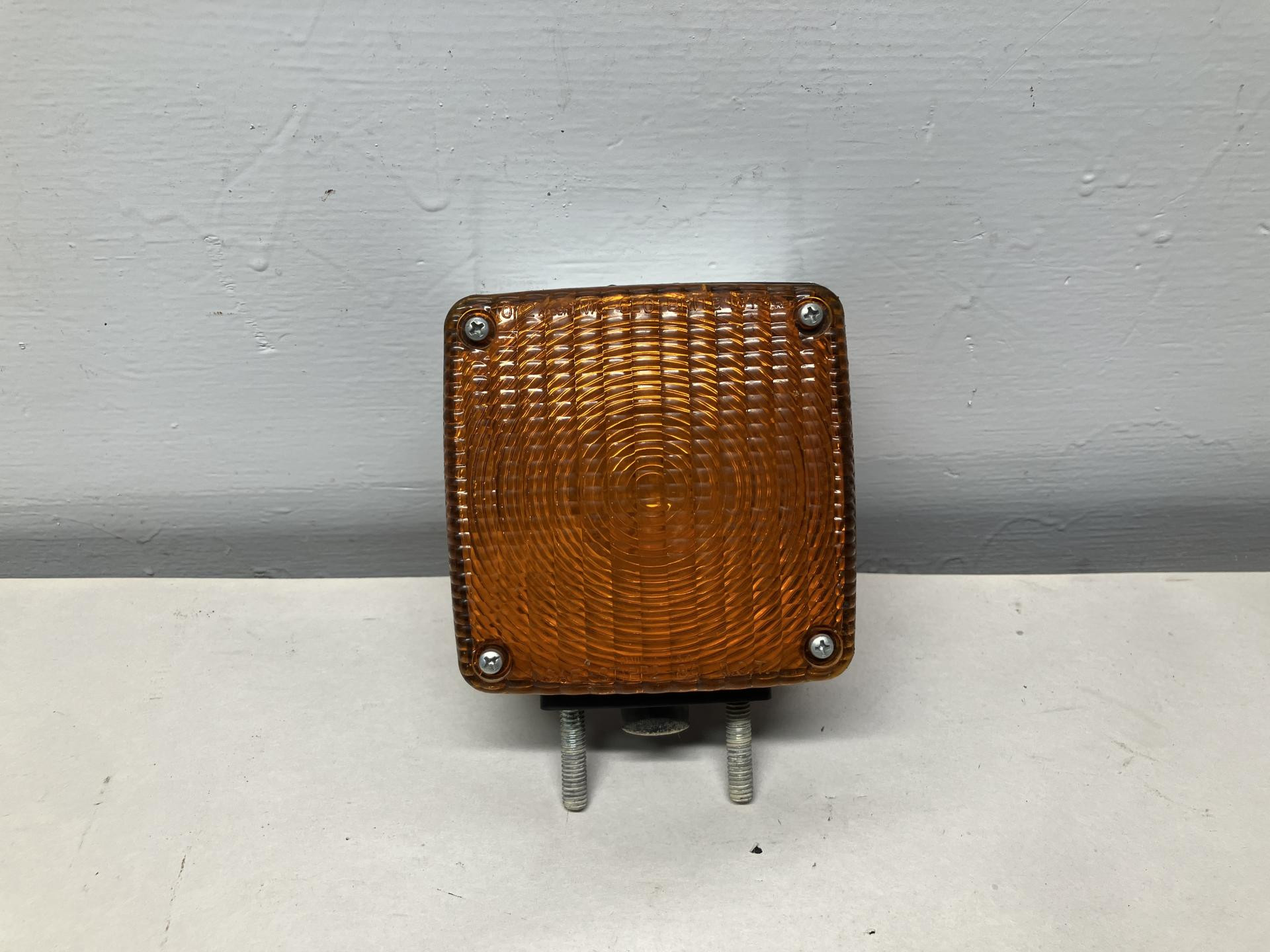 SAEAIPP2ST80 | International S2500 Parking Lamp for Sale