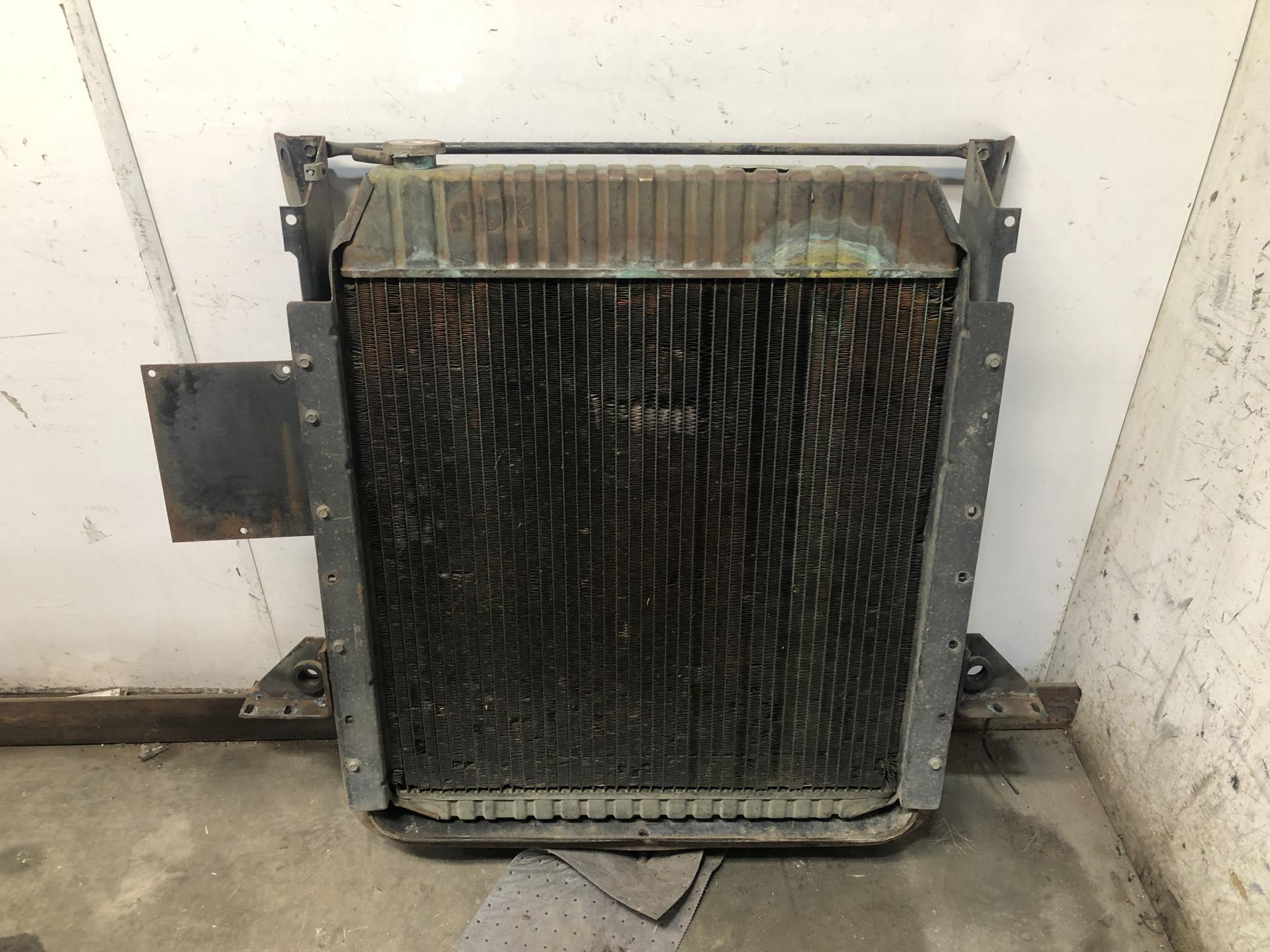 International 1700 LOADSTAR Radiator for Sale