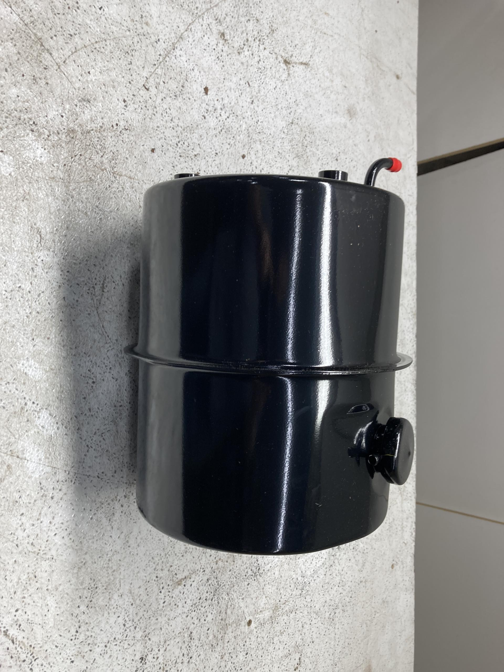 2004130C1 | International 9400 Radiator Overflow Bottle for Sale