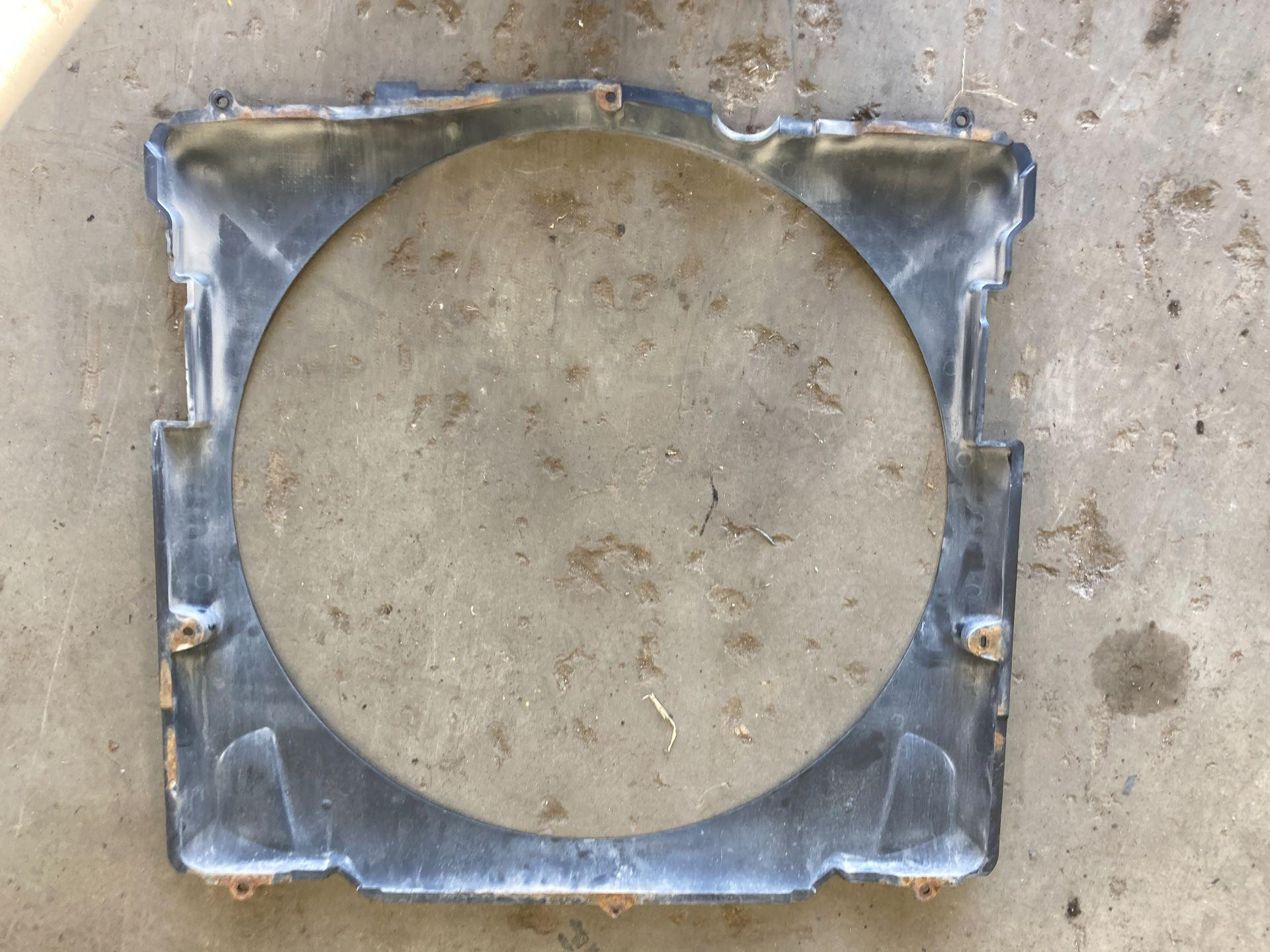 Y1593001 | Kenworth T680 Radiator Shroud for Sale