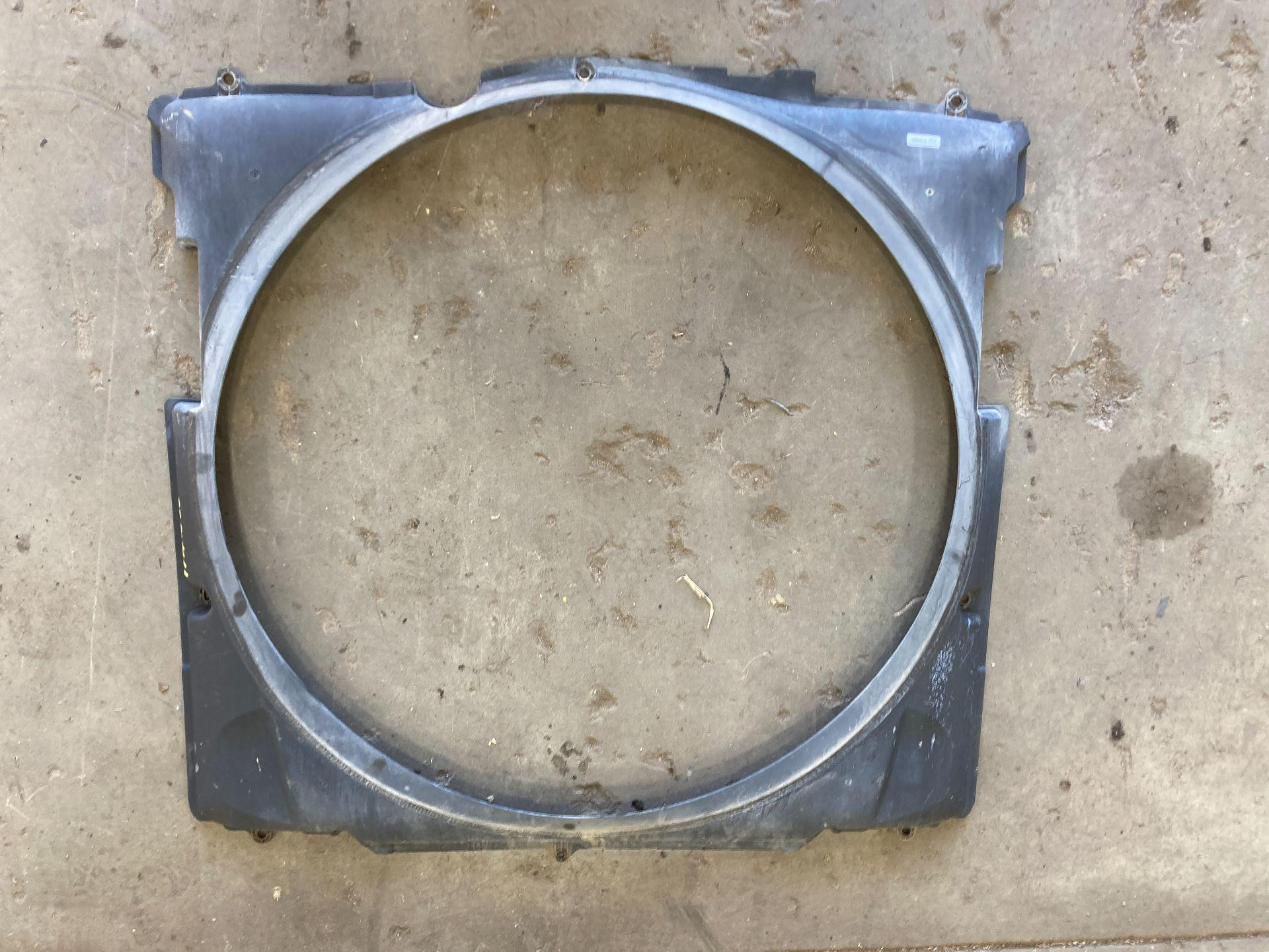 Y1593001 | Kenworth T680 Radiator Shroud for Sale